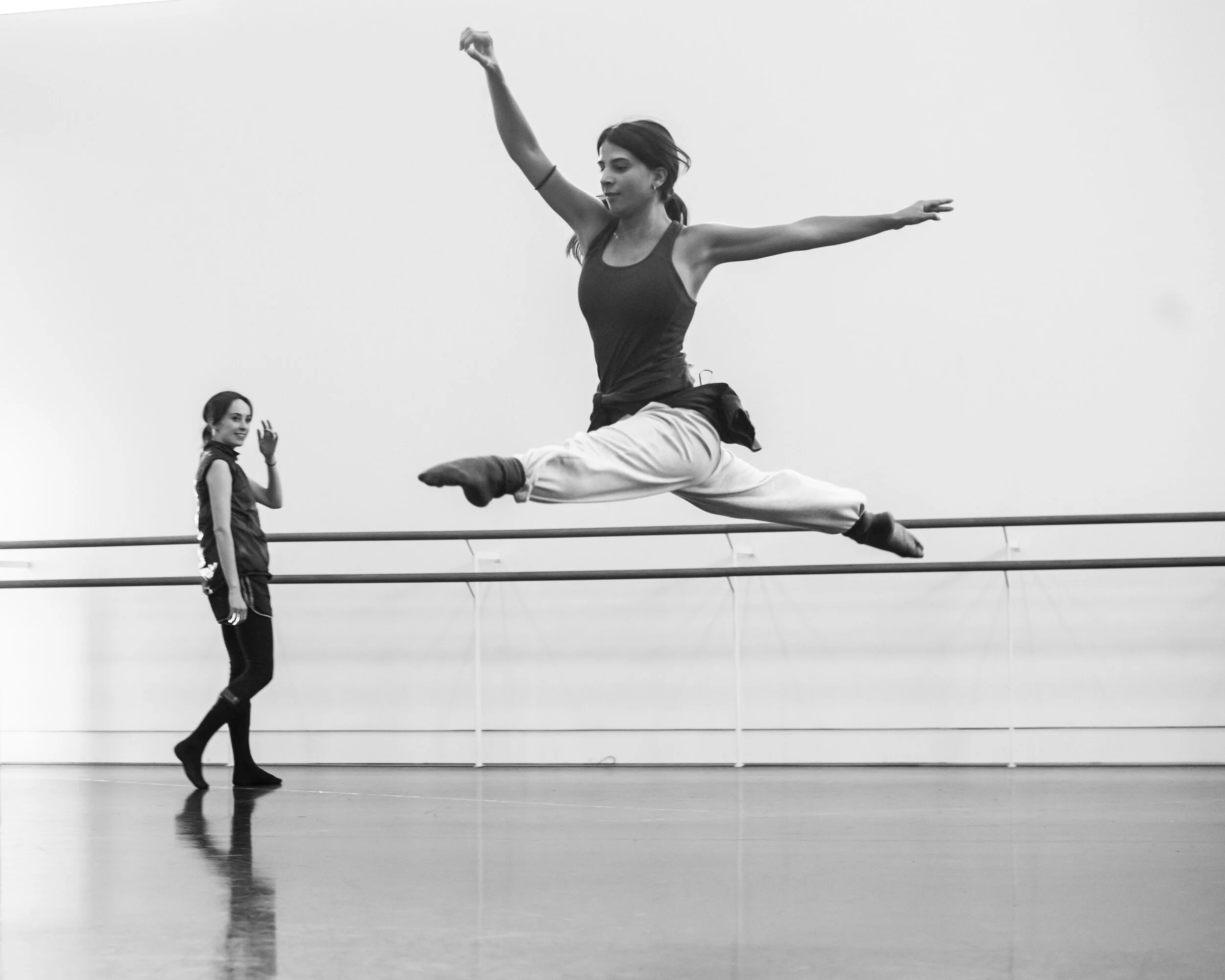 Dance — MARIA MOREIRA E SOUSA