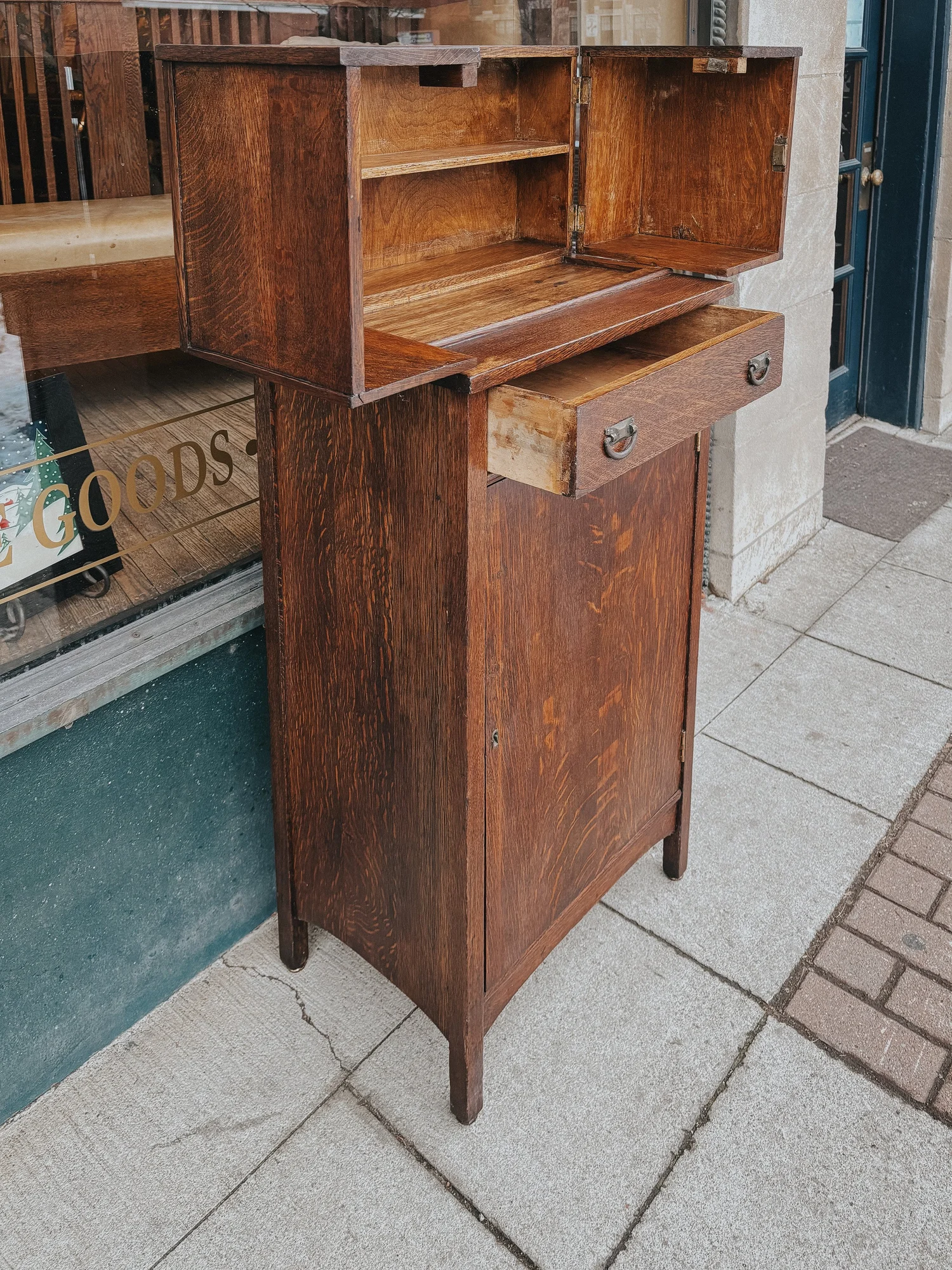 Euro Classics Antiques