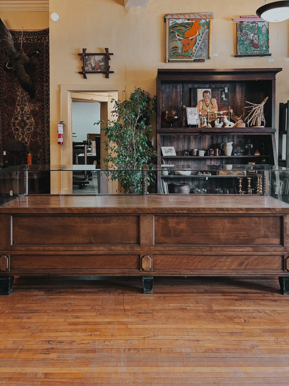 Euro Classics Antiques
