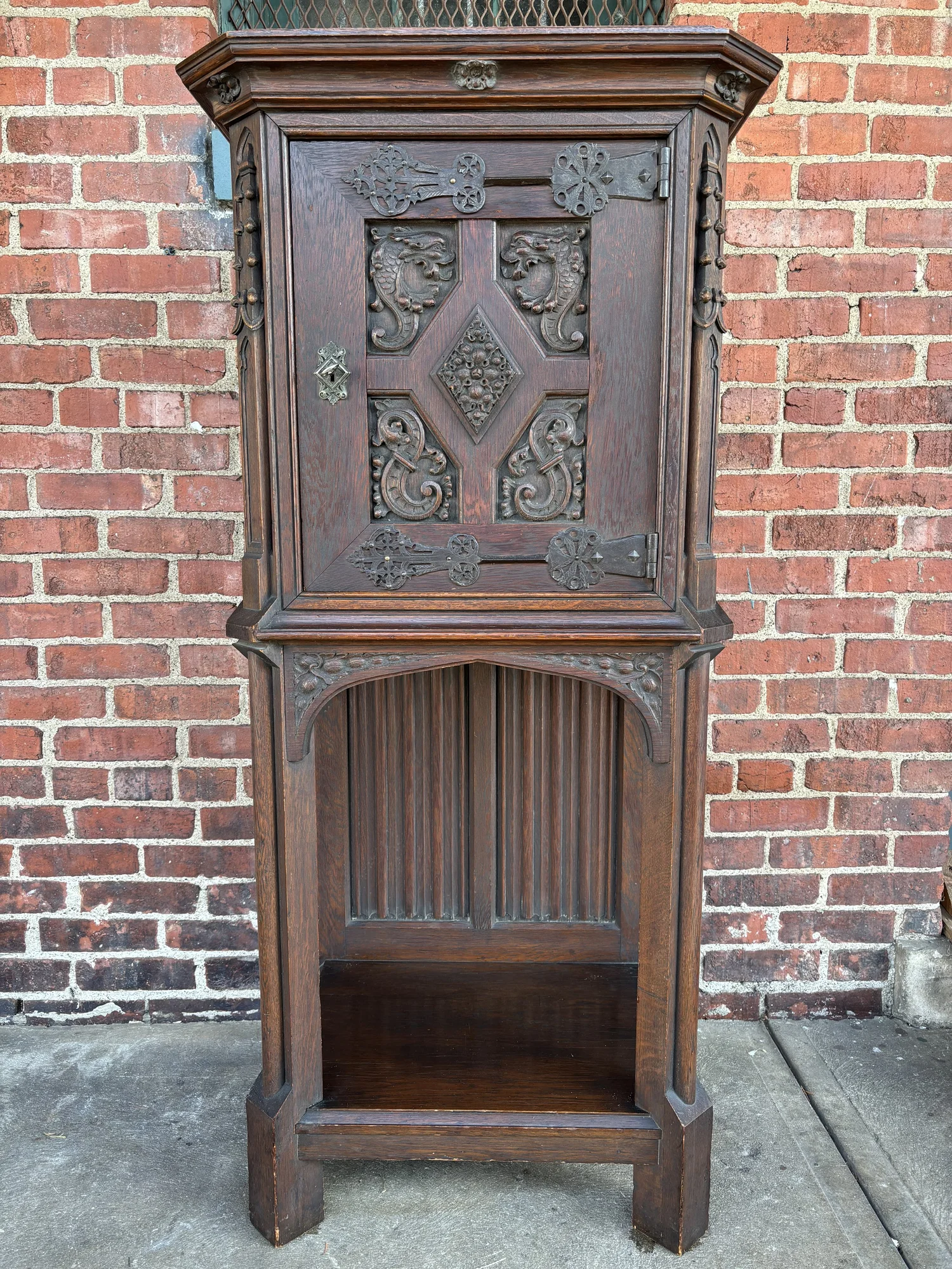 Euro Classics Antiques