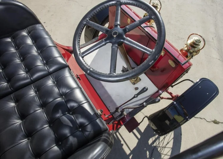 1901 Winton Runabout — Audrain Auto Museum