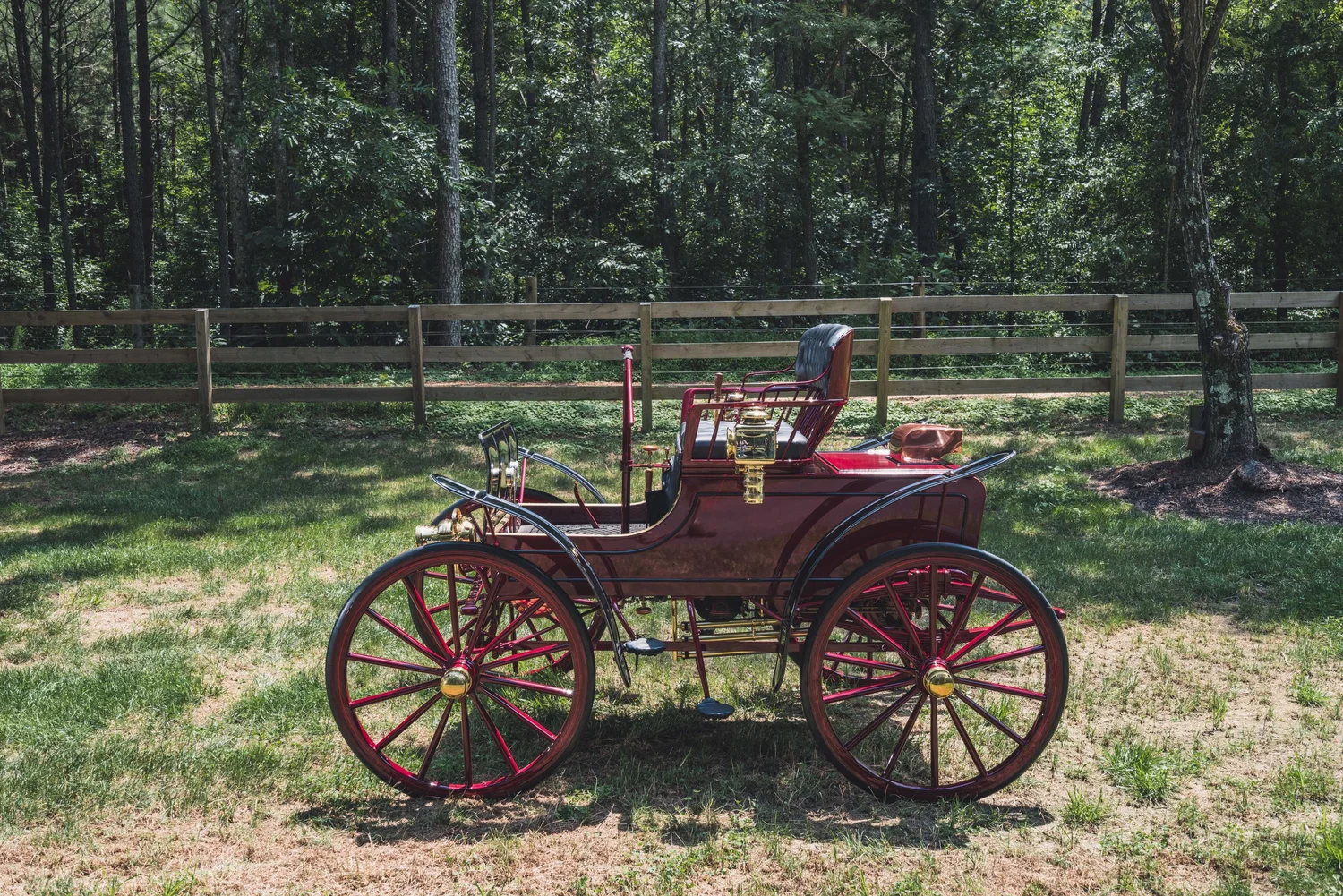 1899 Crouch Steam Runabout — Audrain Auto Museum