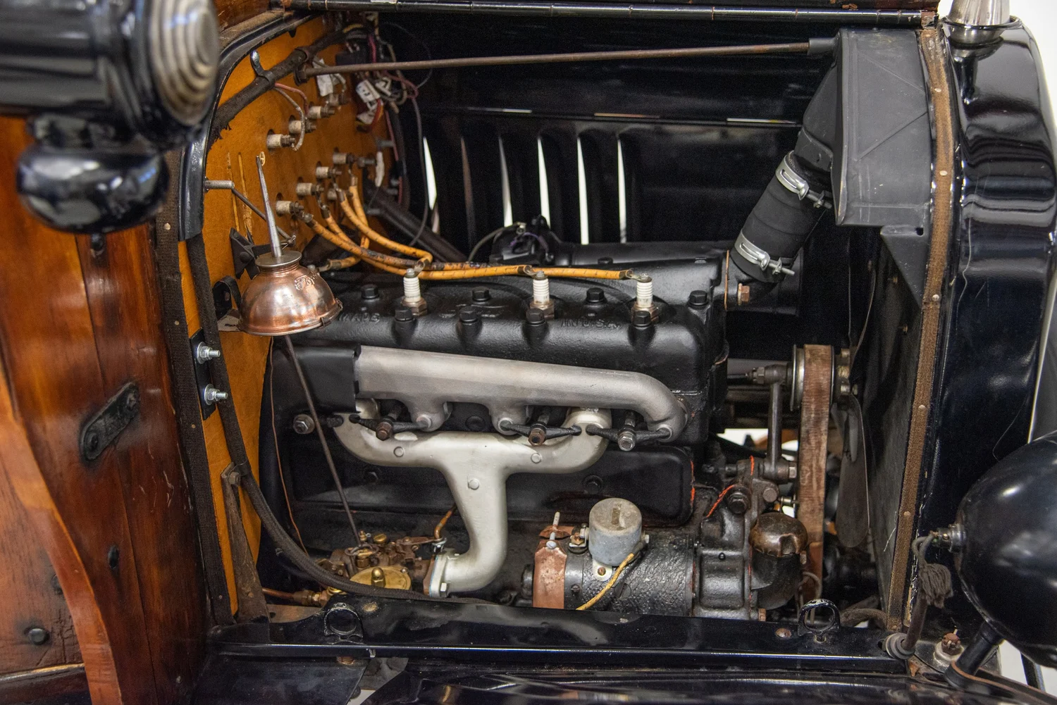 1922 Ford Model T Depot Hack — Audrain Auto Museum