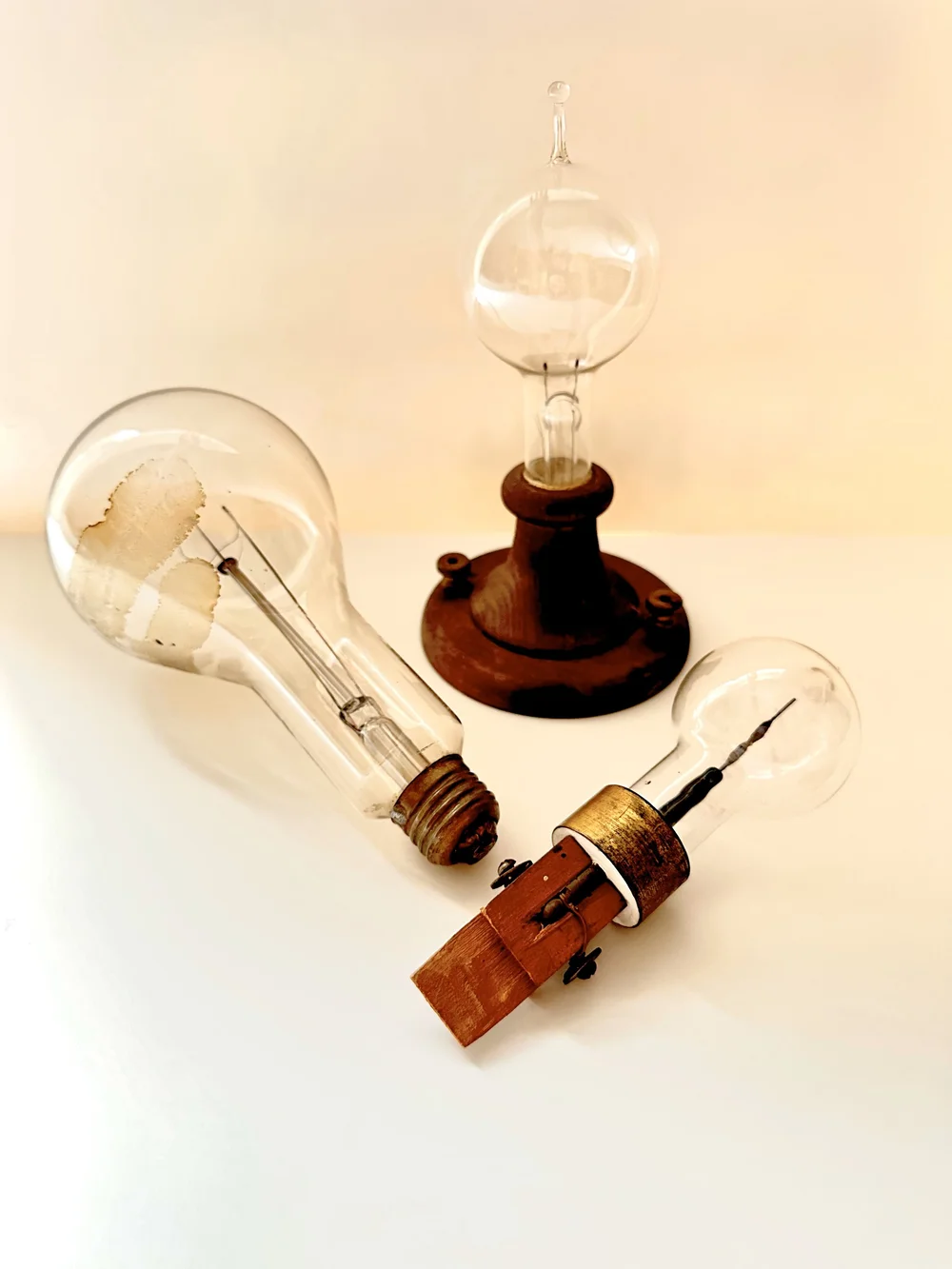 Exhibits — Henry Sheldon Museum