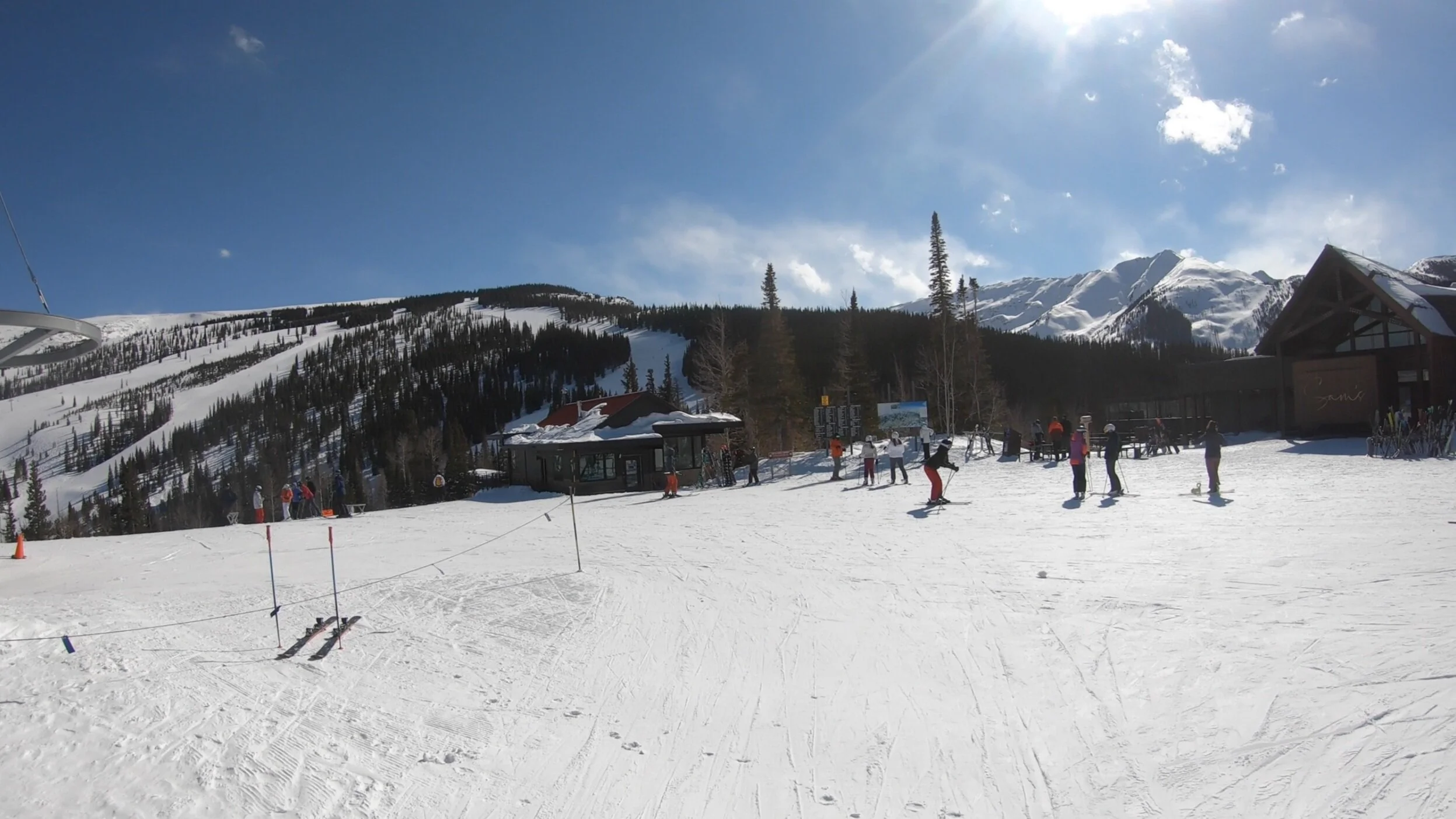 Best Ski Resorts in the U.S. and Canada for 2025-26 — PeakRankings