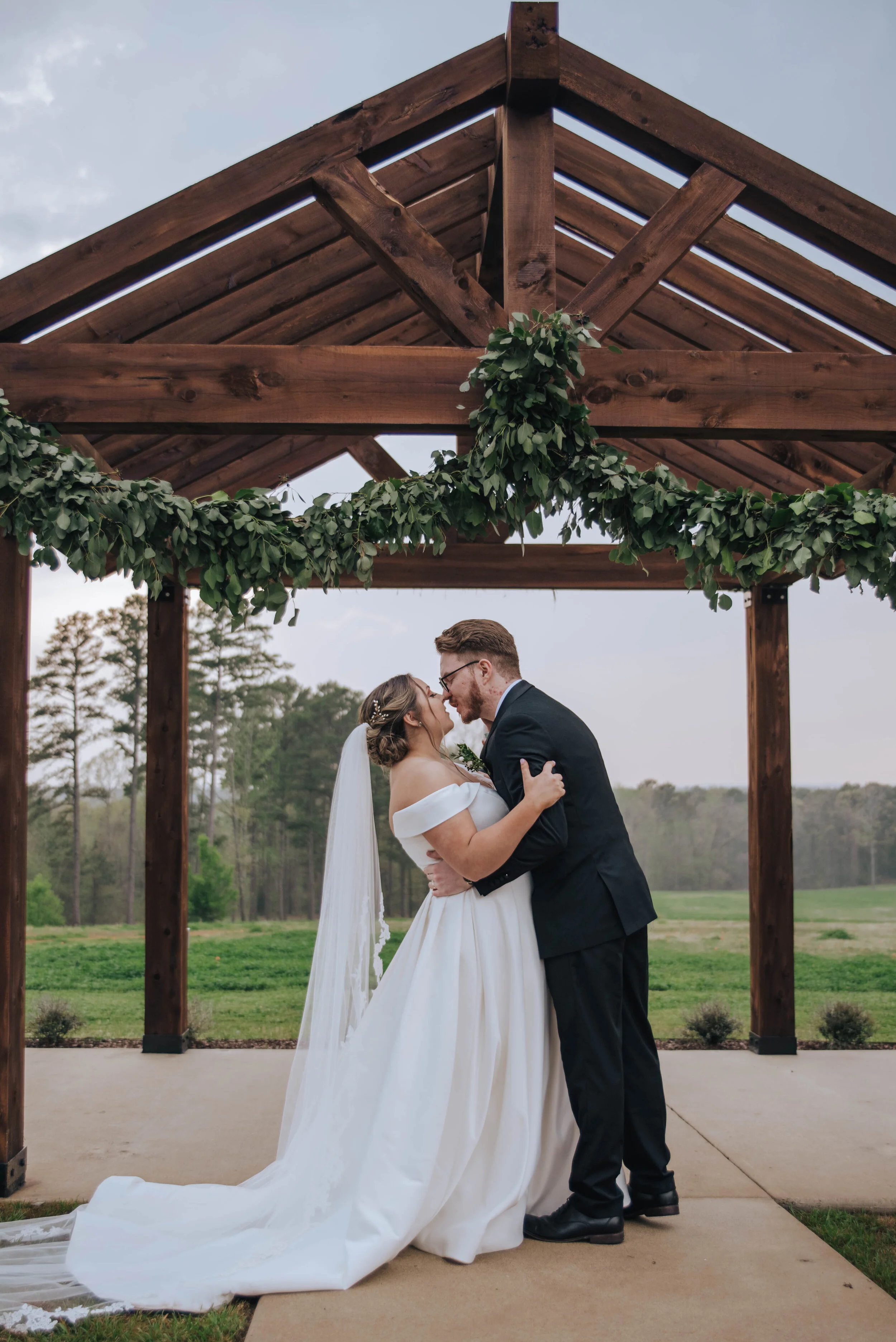 Wedding Venue in Tyler, TX | Sunset Oaks Venue