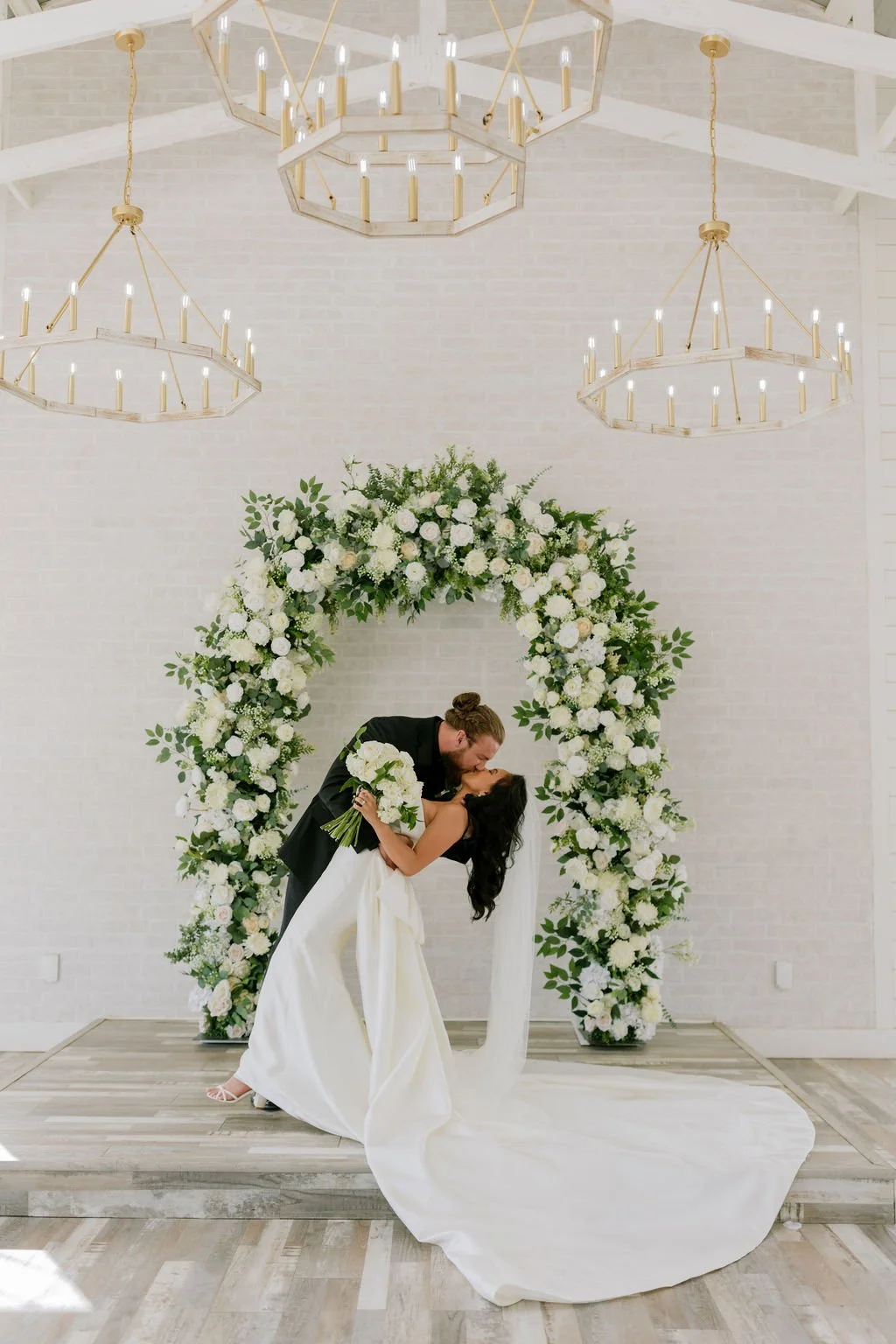 Sunset Oaks Venue | Tyler Texas Wedding Venues