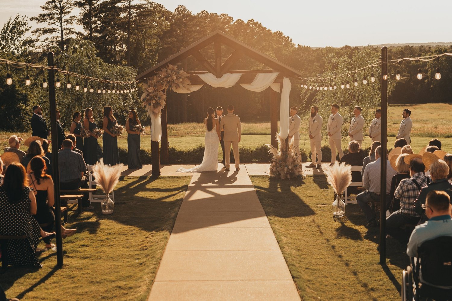 Sunset Oaks Venue | Tyler Texas Wedding Venues