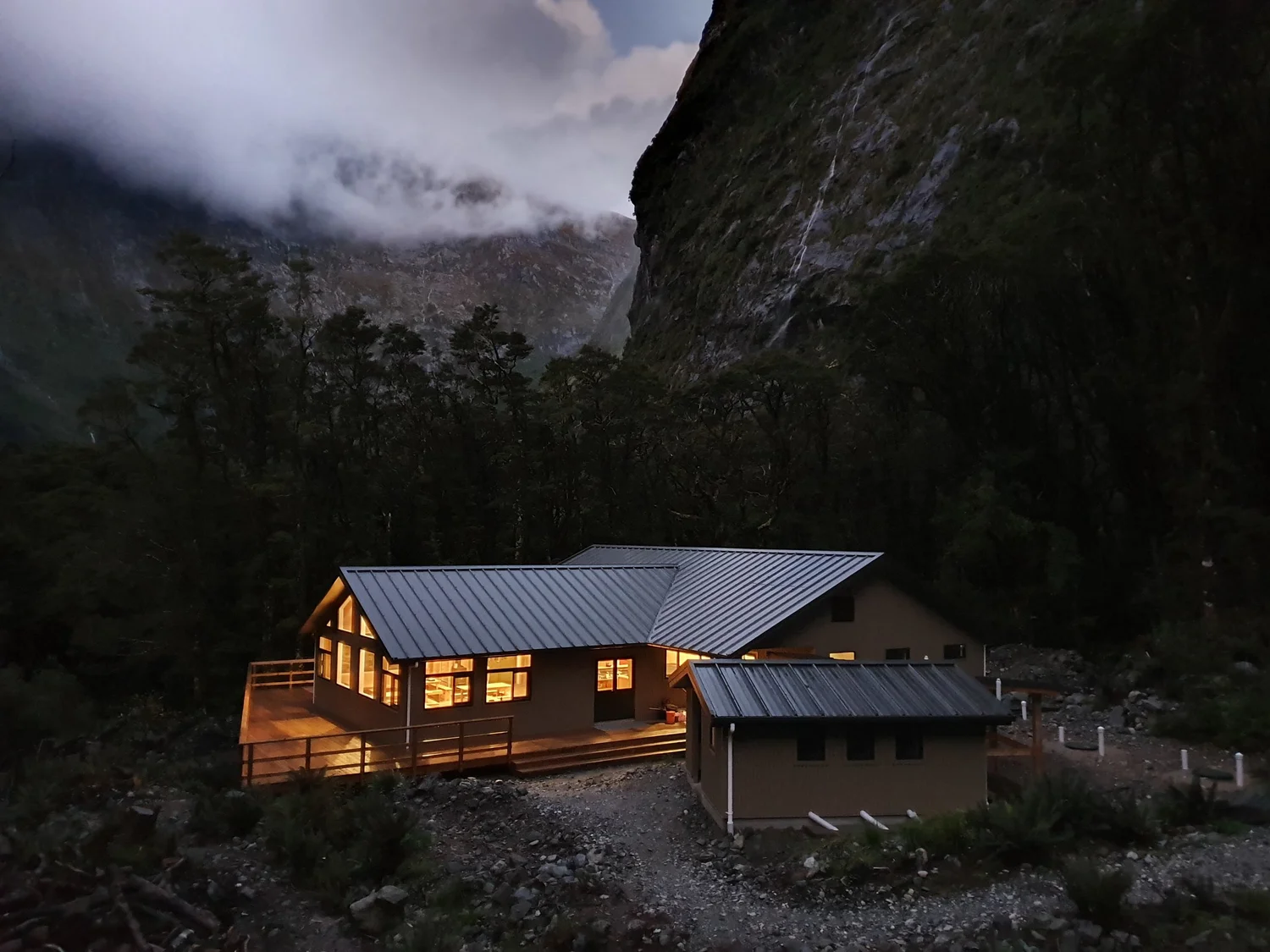 Mintaro Hut — Pynenburg & Collins Architects