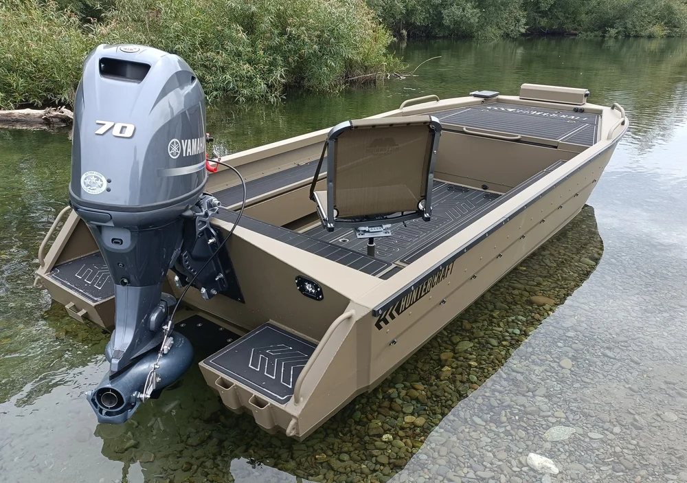 Jet Venturer 4600 Outboard Jet Boat — Huntercraft boats