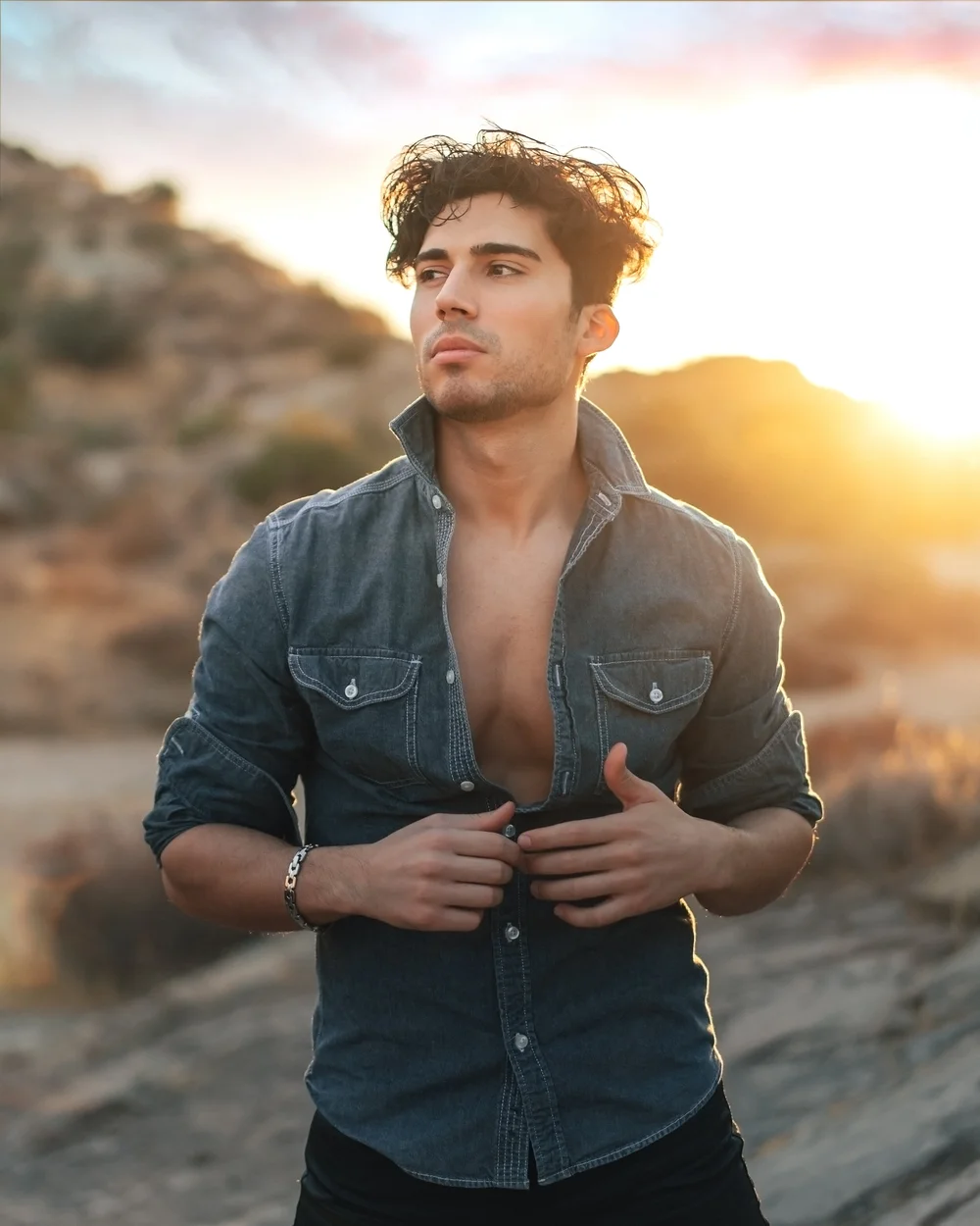Model — RAMIRO LEAL