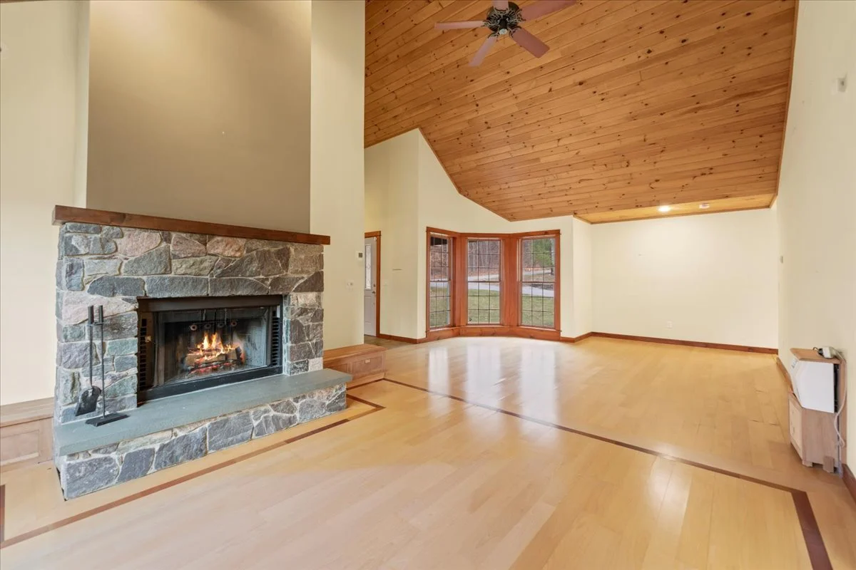 860 Wilcox Rd. Arlington, VT 05250 — Hoffman Real Estate