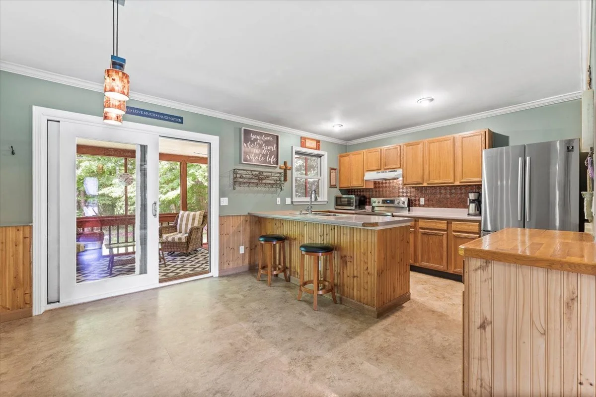 201 Justin Ave Bennington VT 05201 — Hoffman Real Estate