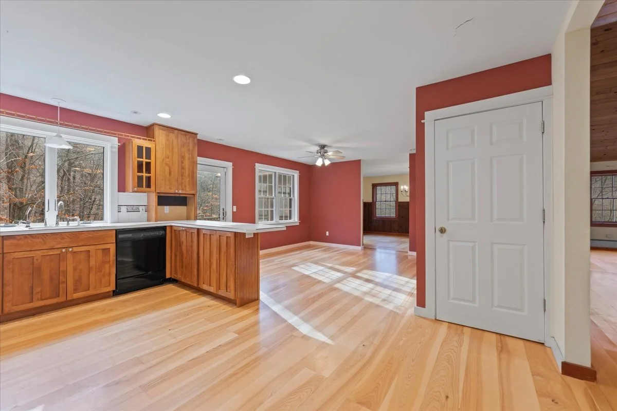 860 Wilcox Rd. Arlington, VT 05250 — Hoffman Real Estate