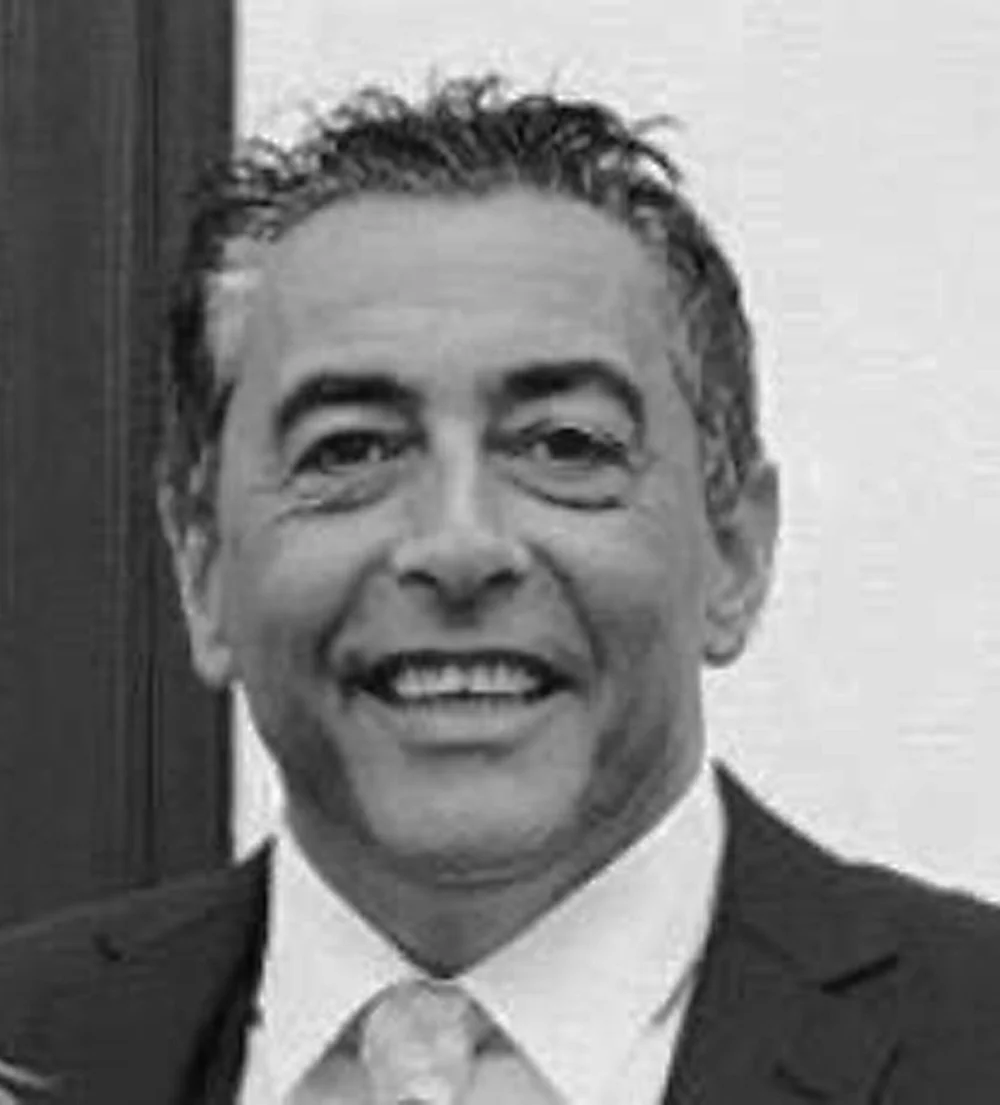 About Us — Modernistiq