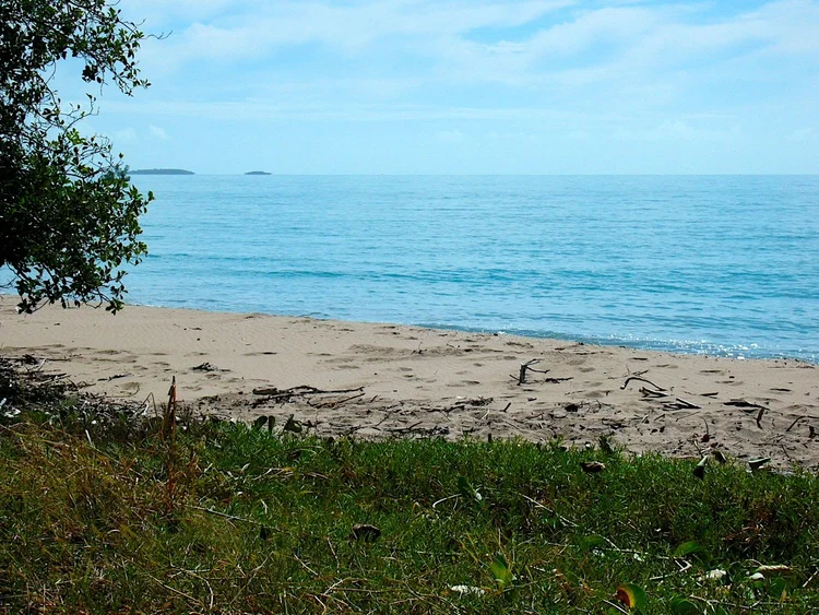 Clairview Island — Private Islands Online Australia