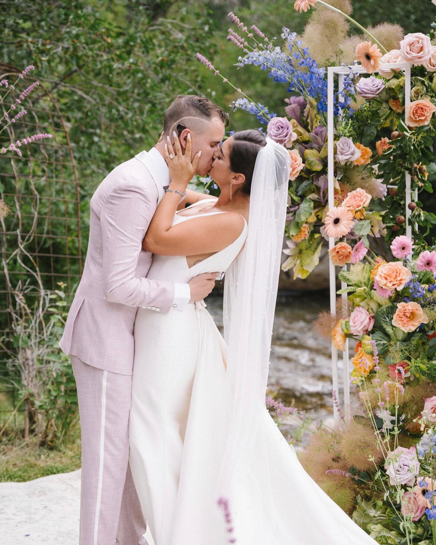 PORTFOLIO — Two Hands Floral | Sun Valley Ketchum Wedding and Event Florist