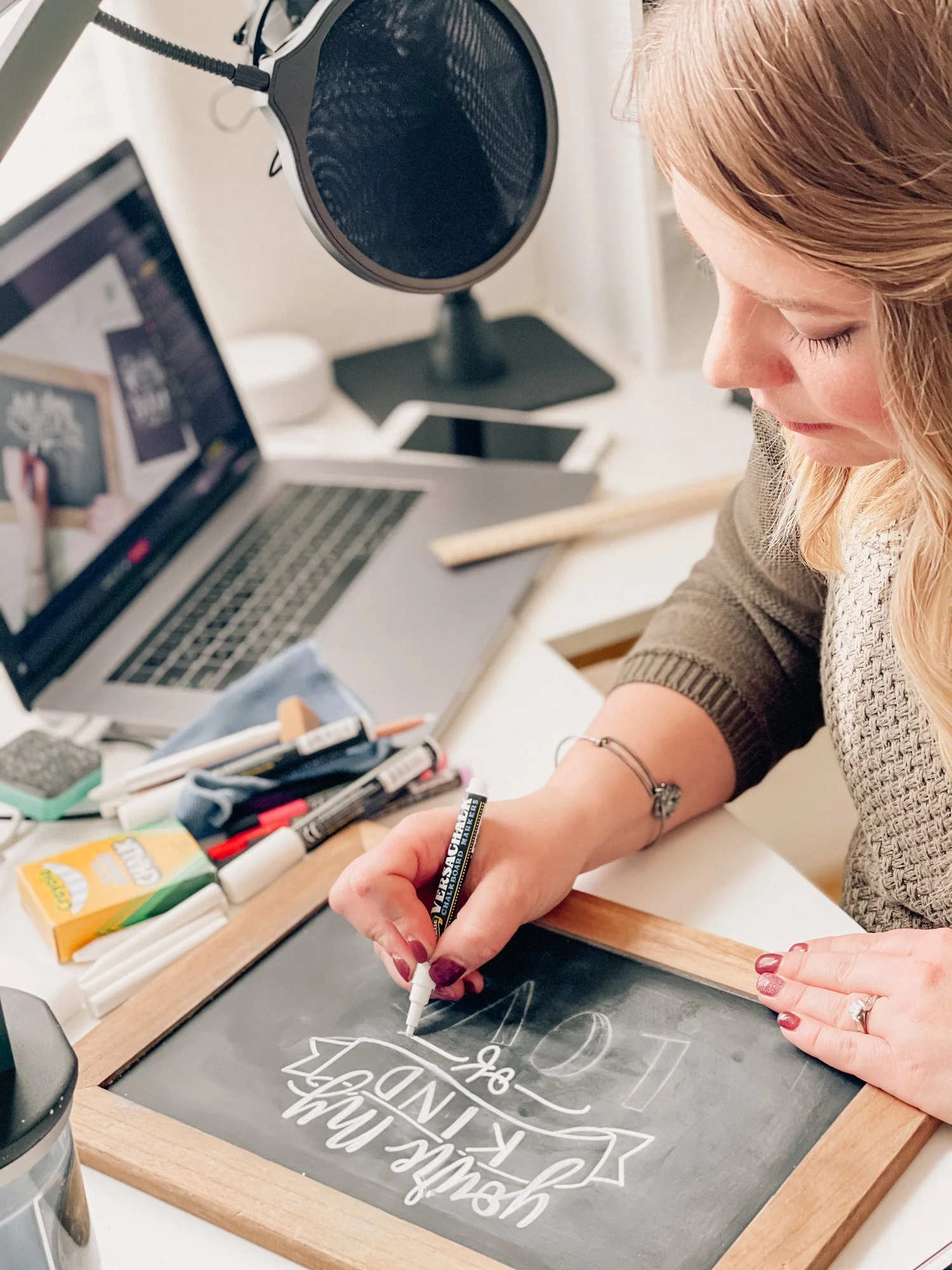 SHESHE DESIGN | Explore Creative Calligraphy Tutorials