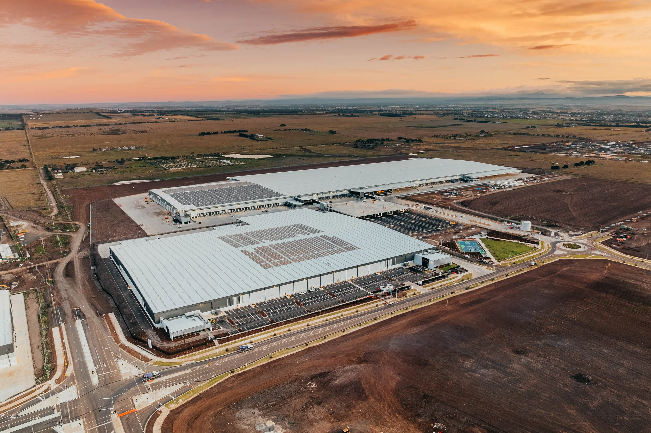 Goodman and Metcash celebrate project completion — Venture Melton