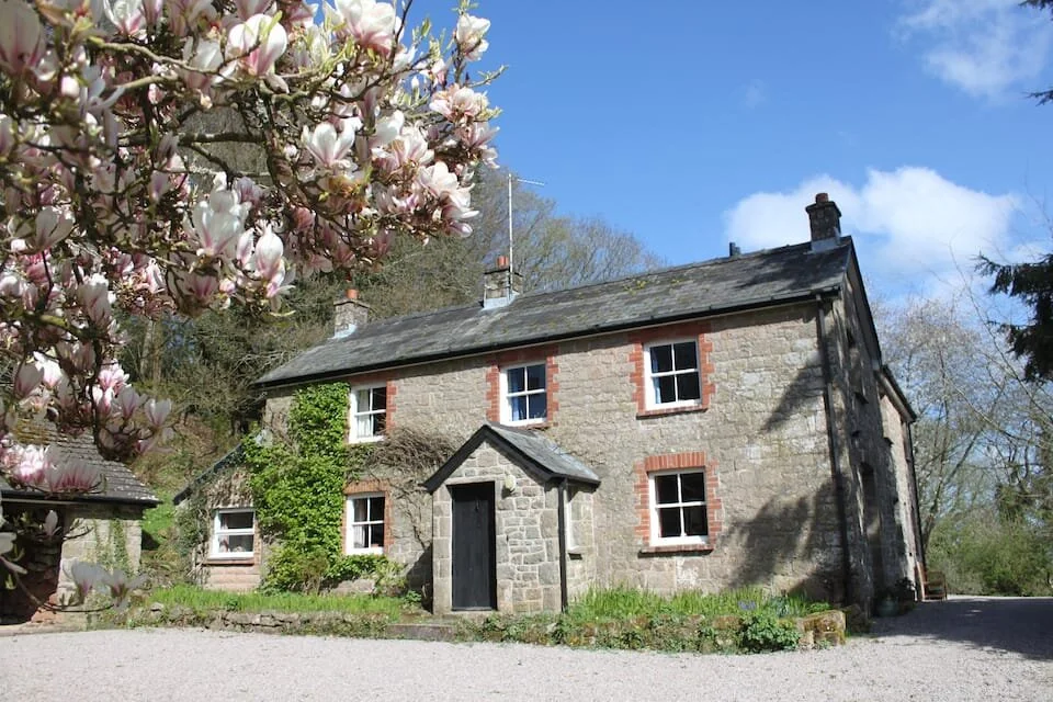 Places to Stay — Penallt Village Website