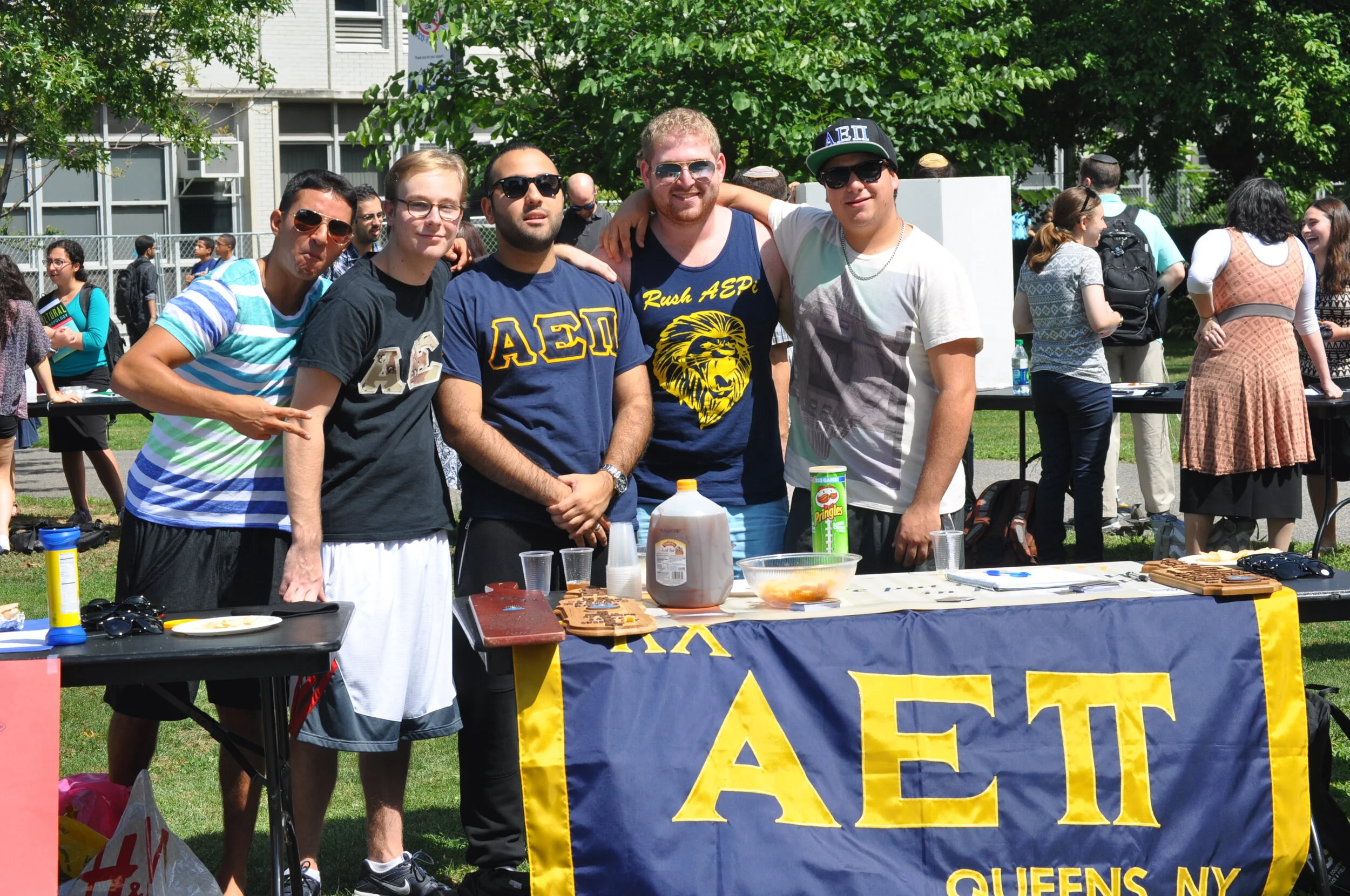 Student Clubs — Queens Hillel