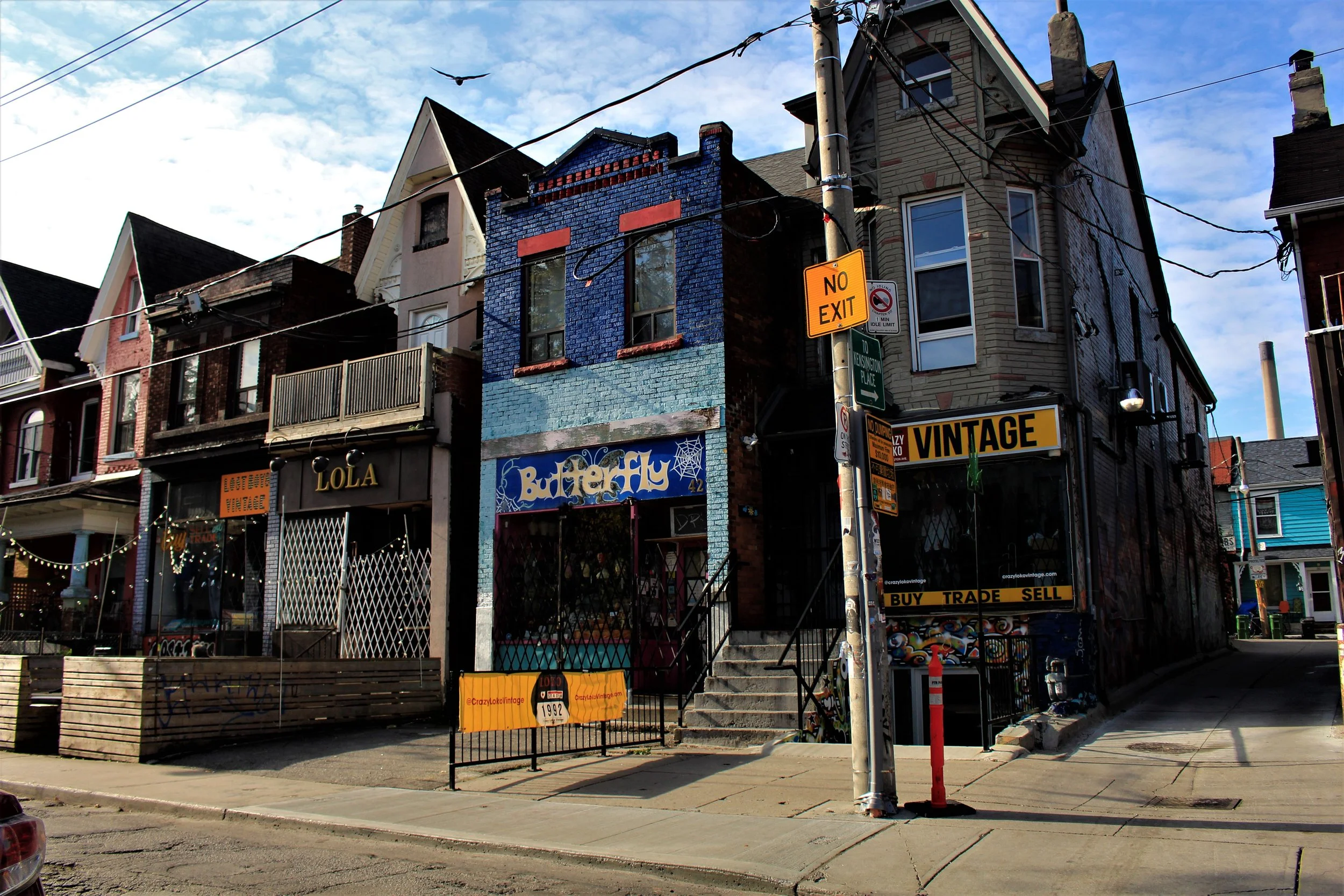 5 Best VINTAGE Shoot Spots in Toronto — That Toronto Studio