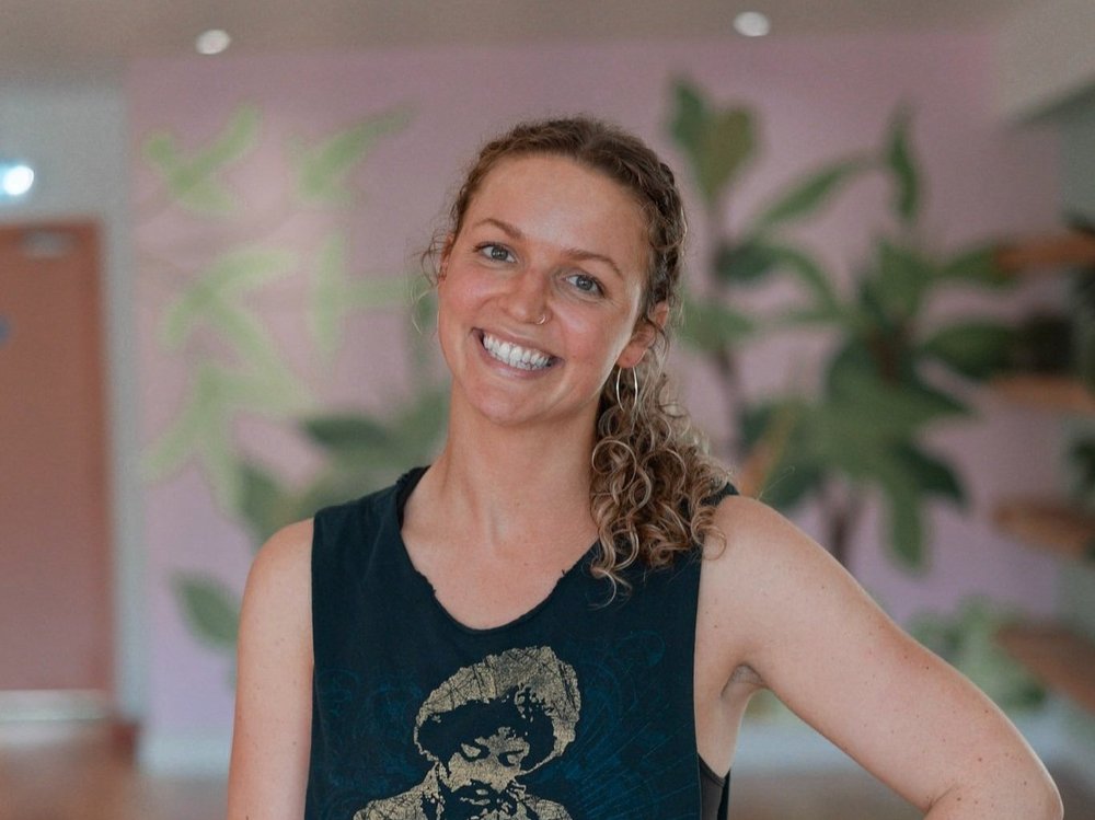 Home Workout Video Classes | Instructors | Ely — FRESH.