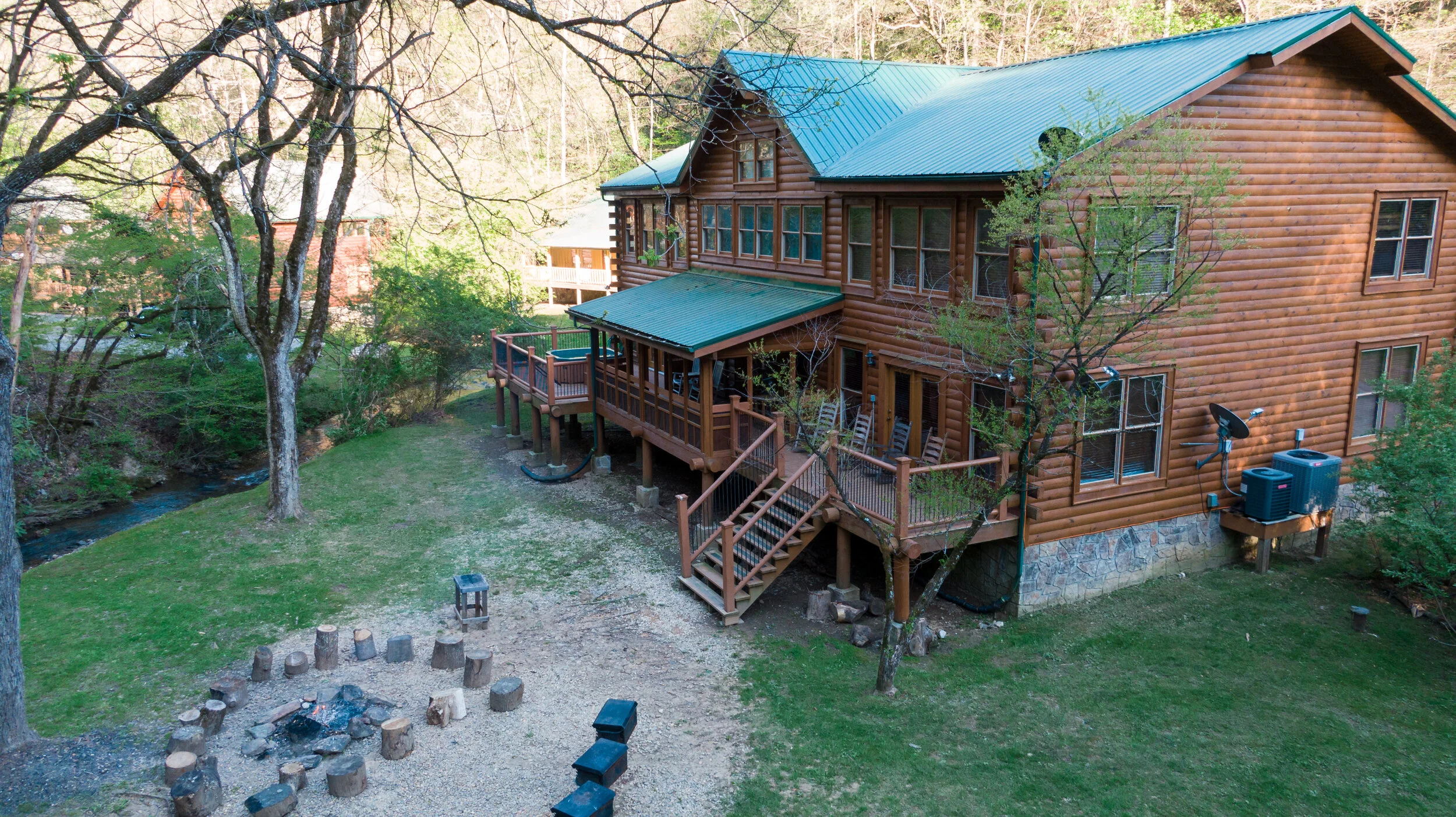 The Lodge at Caney Creek-Cabin-Rental — Thomas Rentals