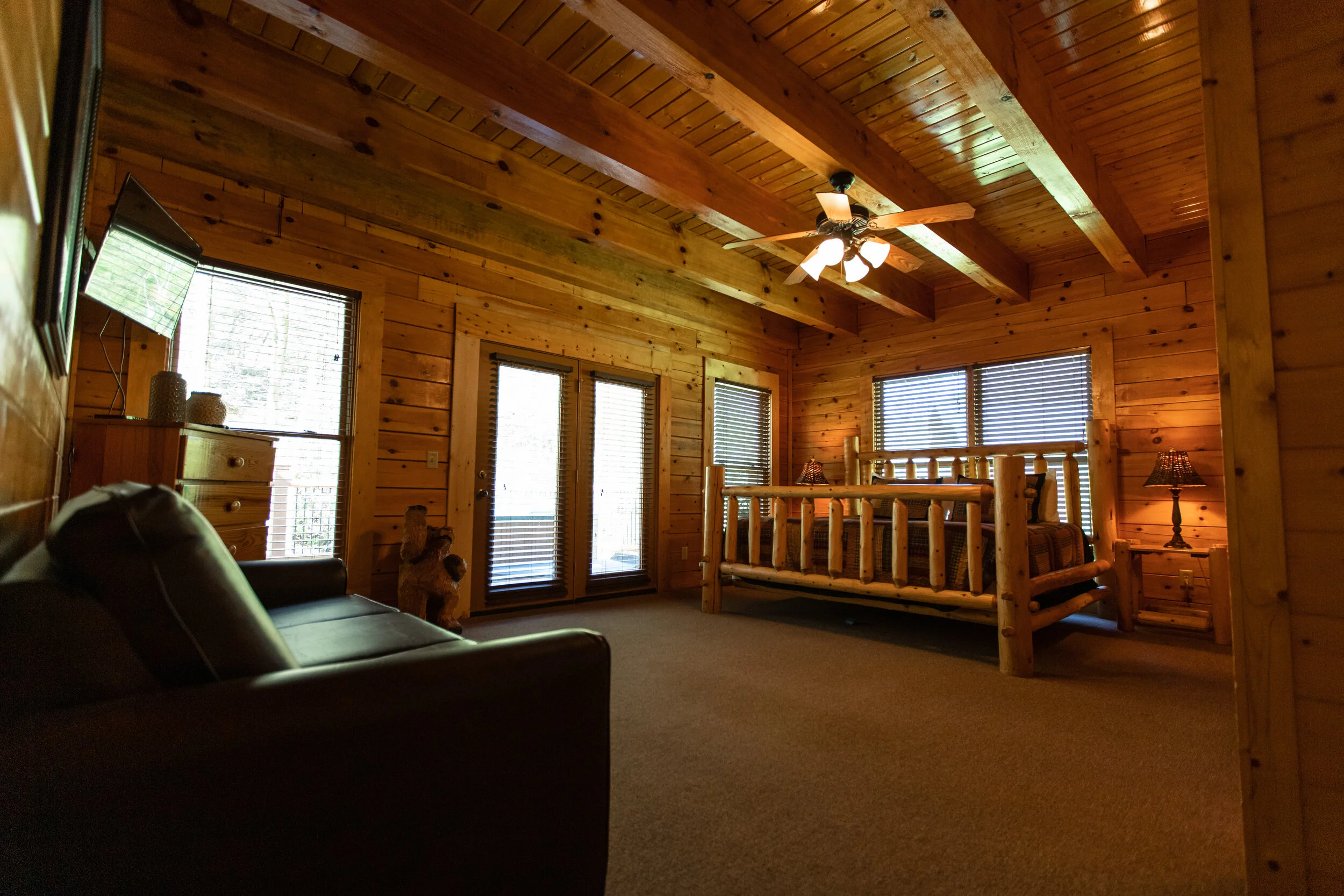 The Lodge at Caney Creek-Cabin-Rental — Thomas Rentals