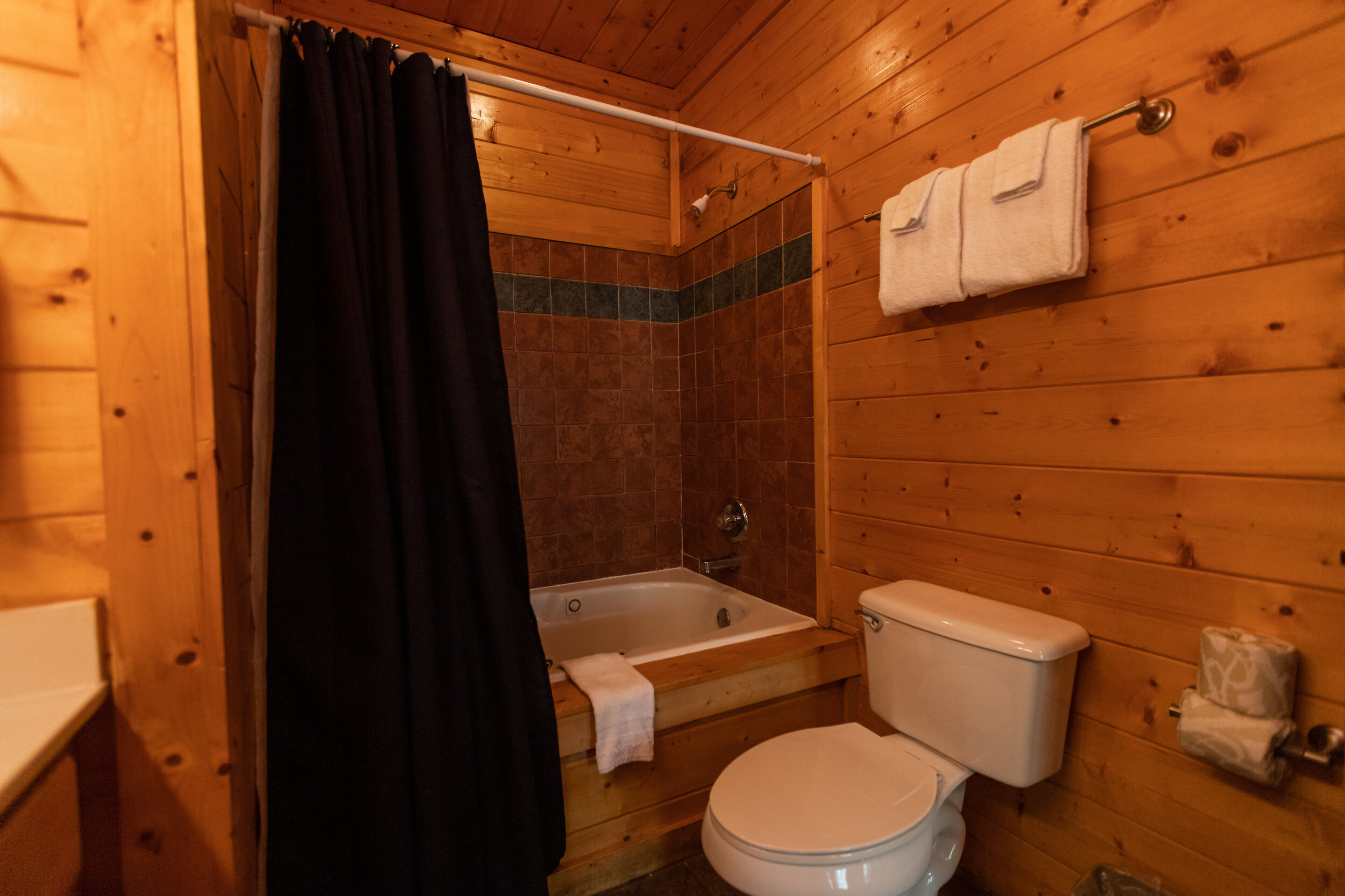 The Lodge at Caney Creek-Cabin-Rental — Thomas Rentals