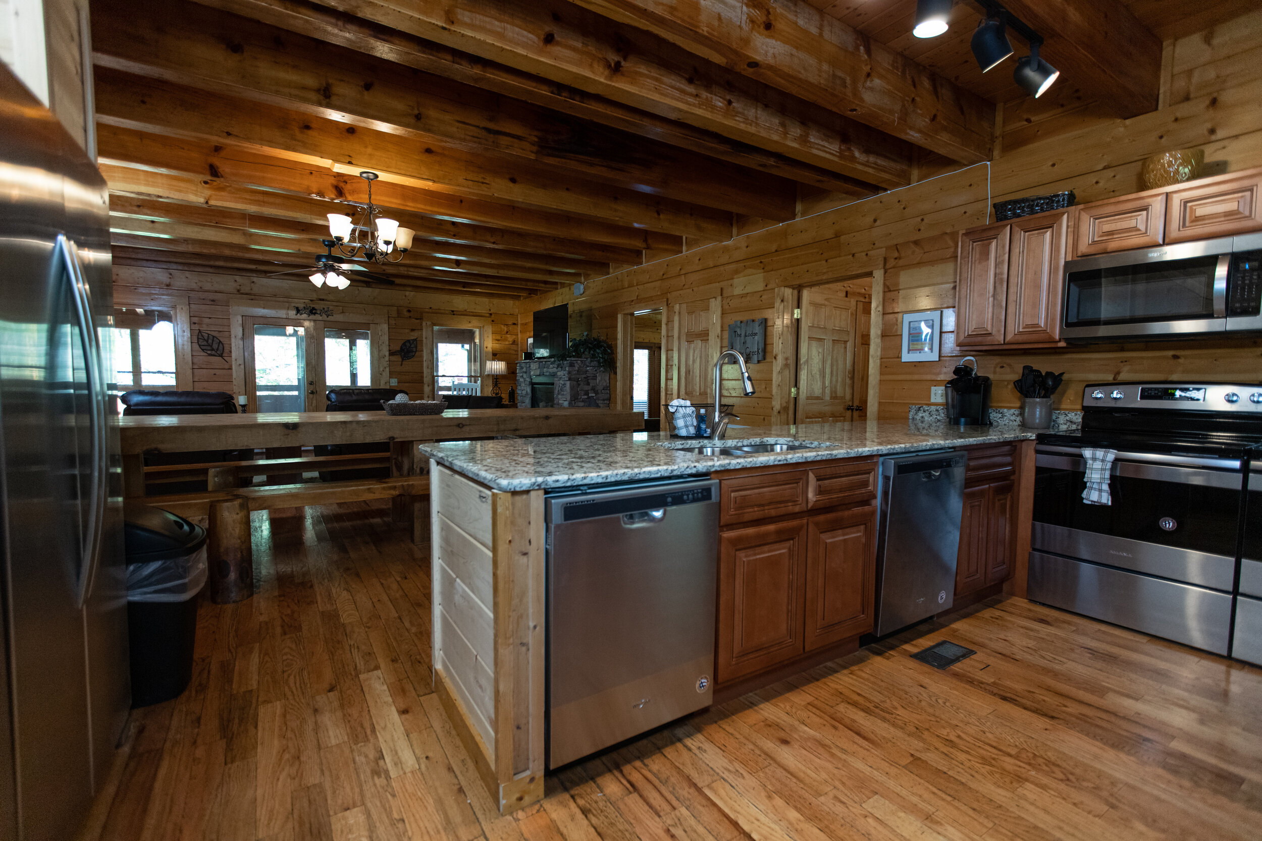 The Lodge at Caney Creek-Cabin-Rental — Thomas Rentals