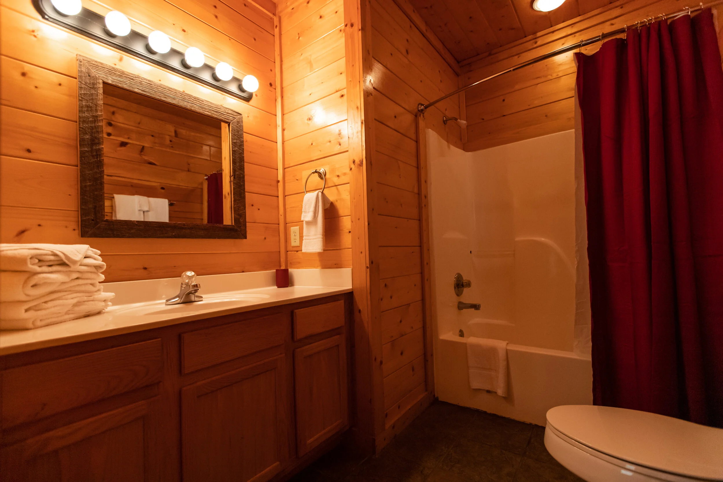 The Lodge at Caney Creek-Cabin-Rental — Thomas Rentals