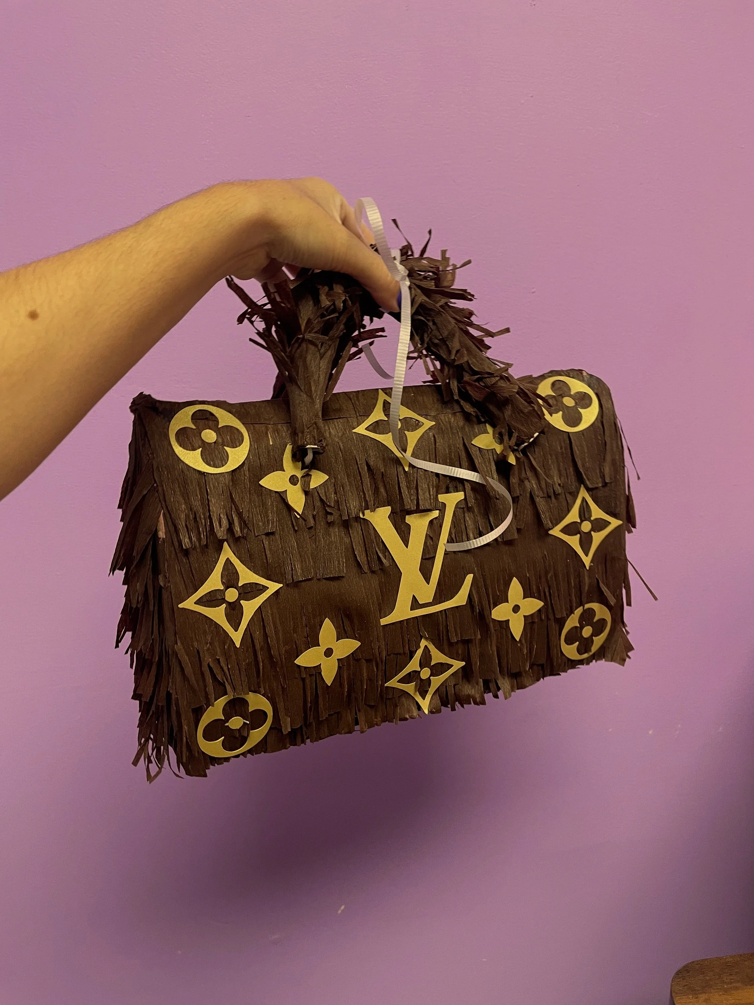 Piñatas by Chi | Handcrafted piñatas