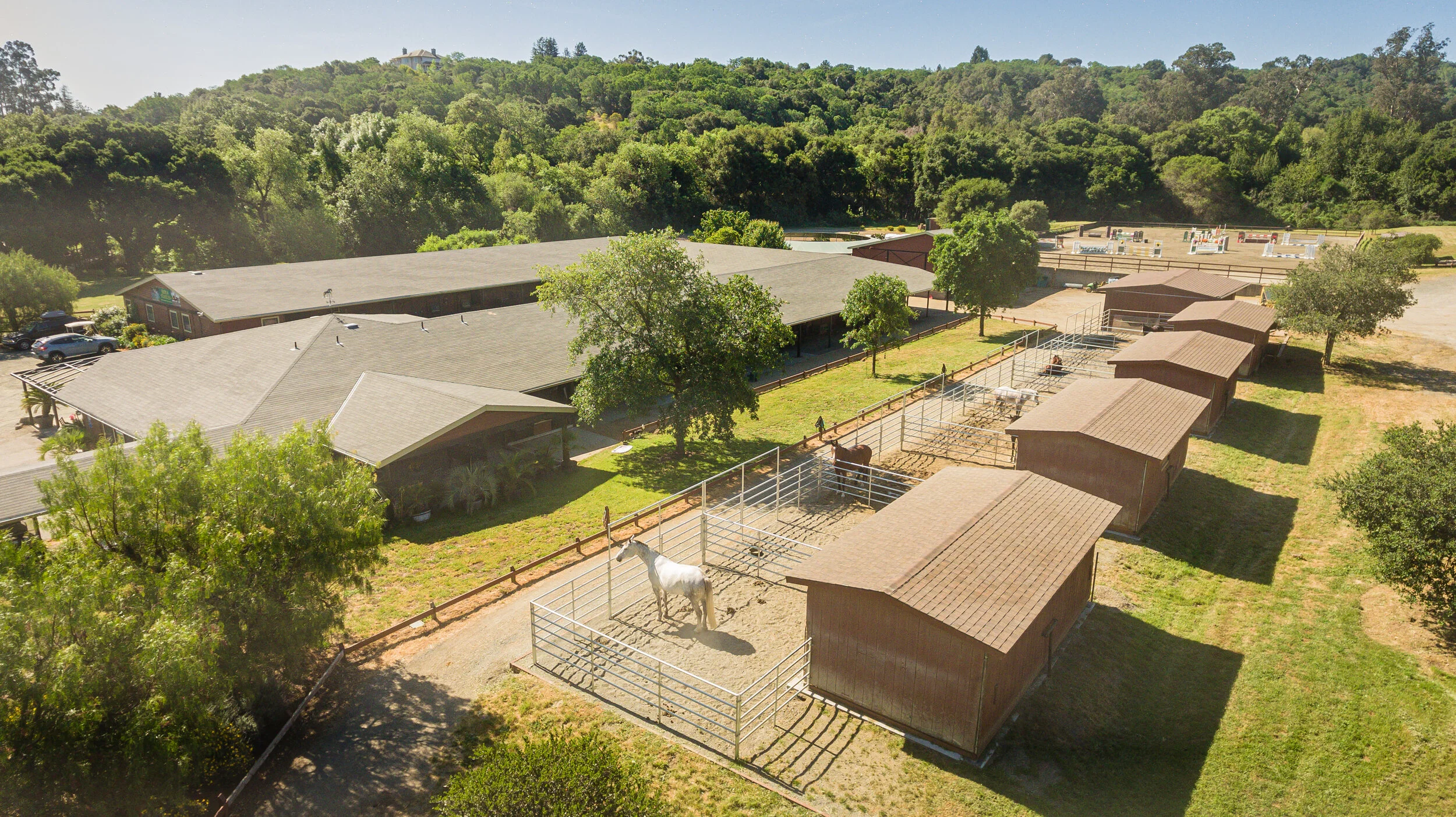 Facilities — Isola Stables