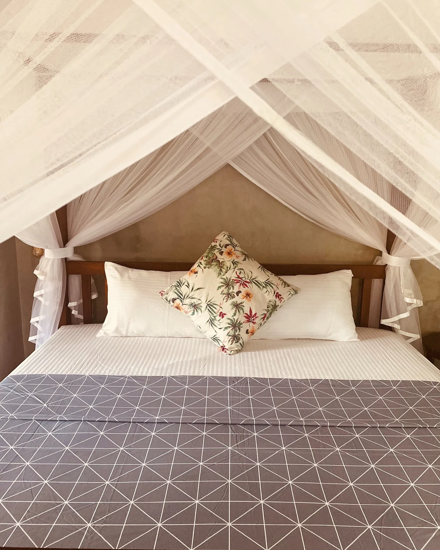 Cafe Ceylon Kabalana | Discover & Dine Today