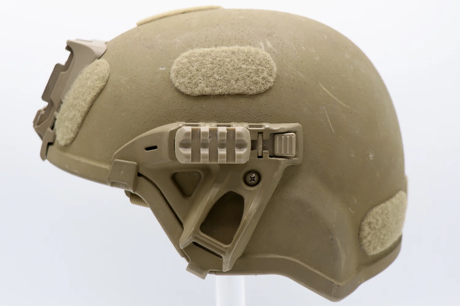 US Combat Used IHPS Helmet — Iraqi Militaria