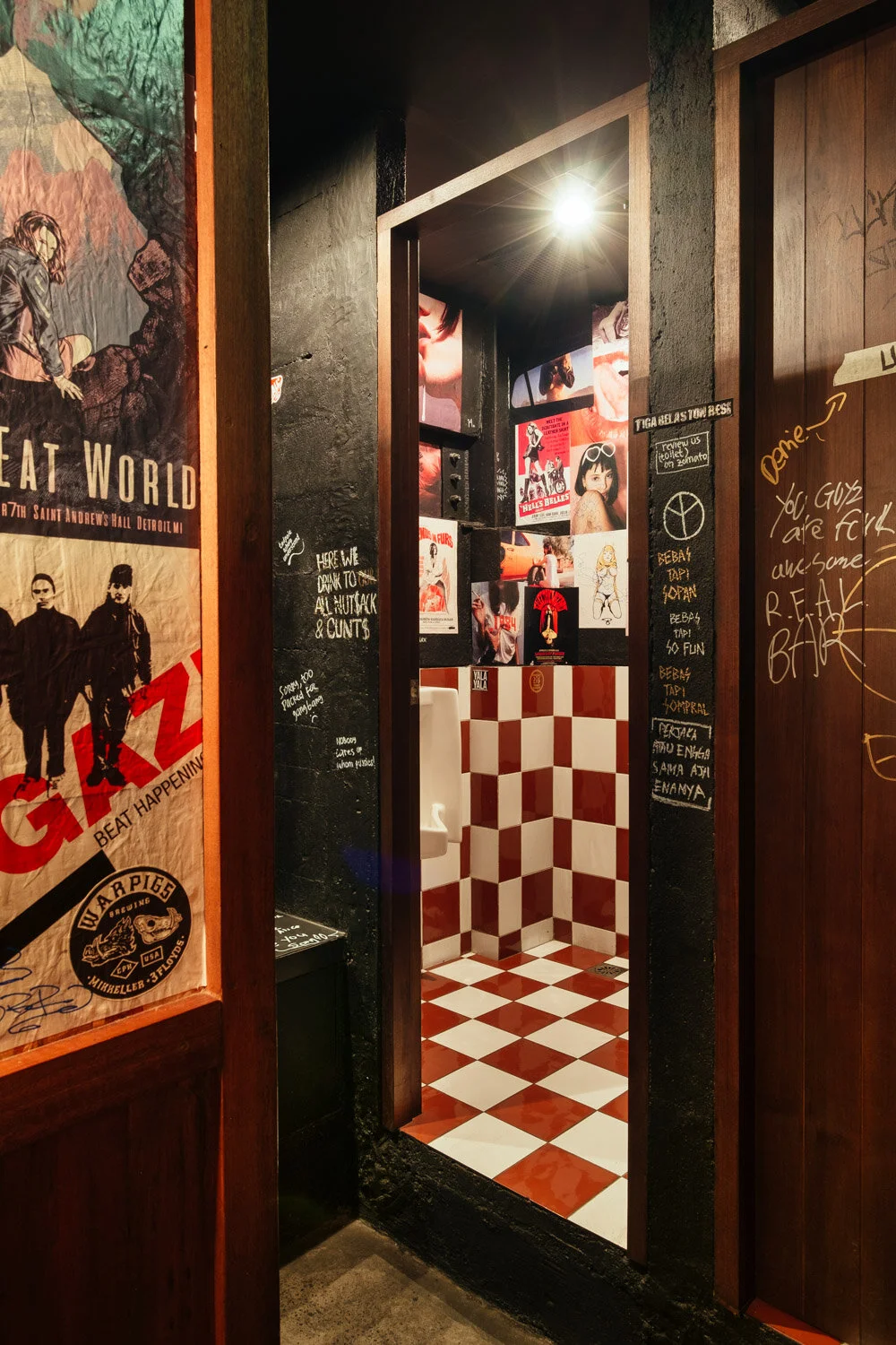 Rafael Miranti Architects - Duck Down Bar Gunawarman — Liandro Siringoringo