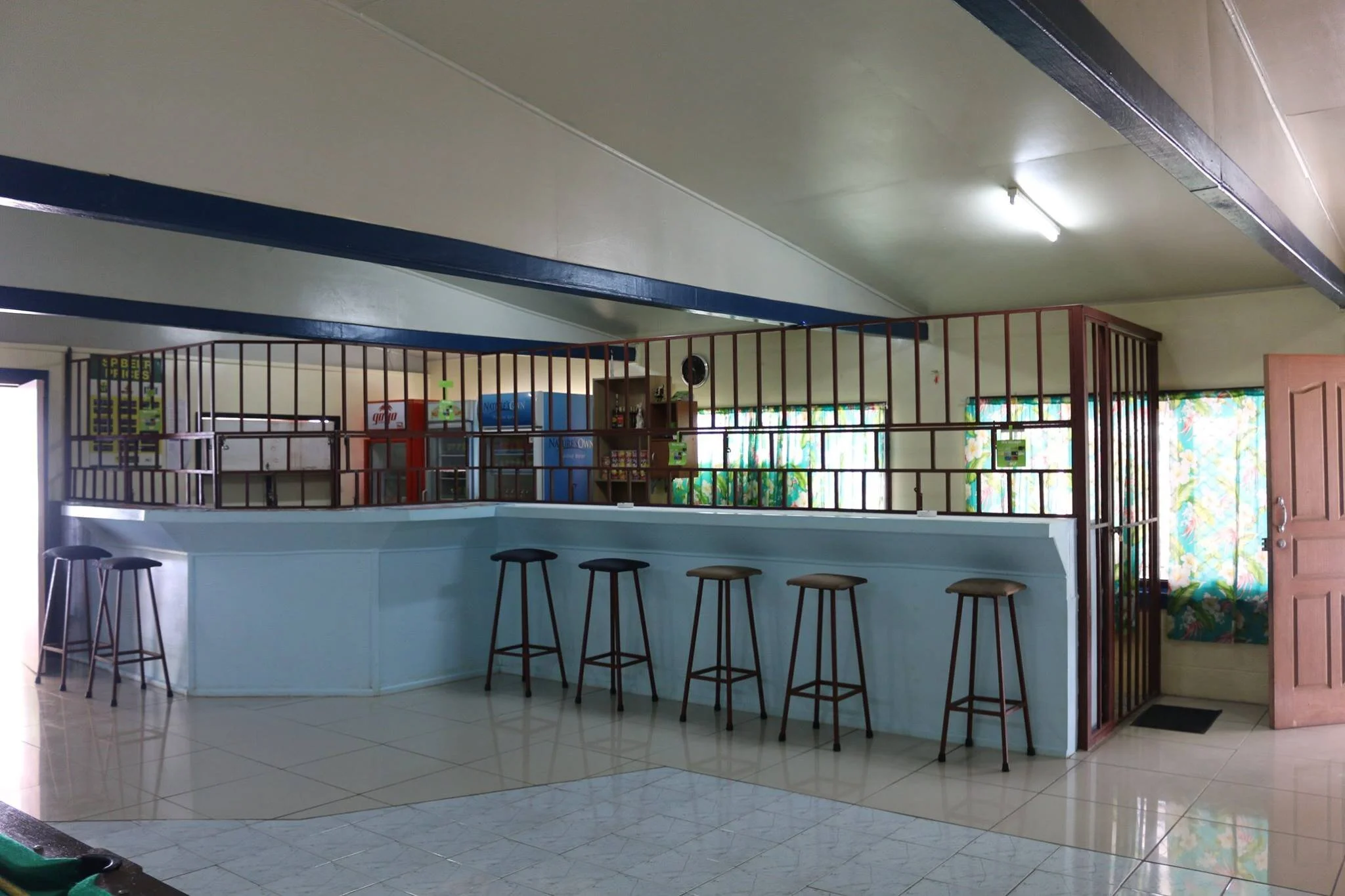 ---Kavieng Beach Resort — Tourism New Ireland