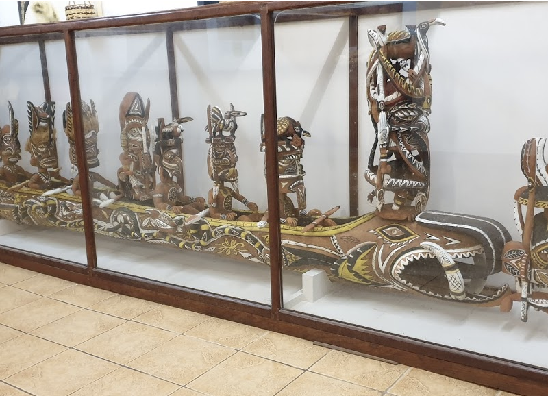 --Kavieng Hotel — Tourism New Ireland