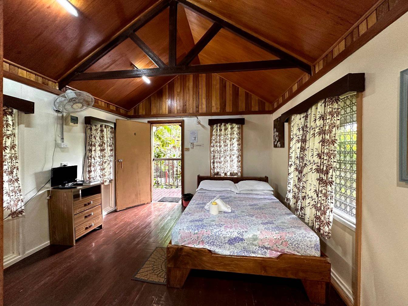 - Namatanai Lodge — Tourism New Ireland