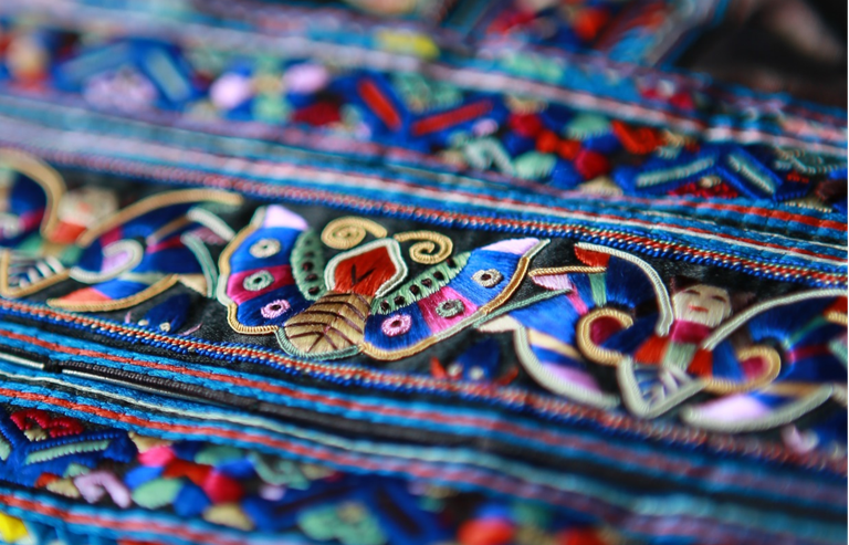 De Beers launched the Miao Embroidery project in Shanghai — GREENEXT