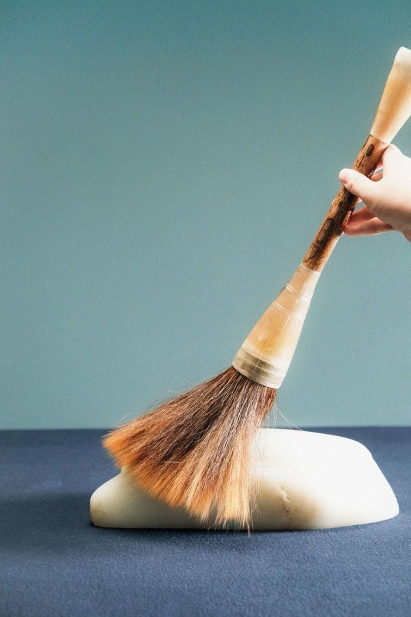 iSpring Collaborates with Zhai Yiwei to Bring Traditional Jade Carving ...