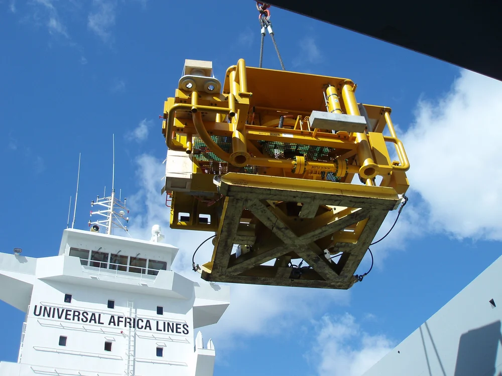 Contact Us — UAL Chartering