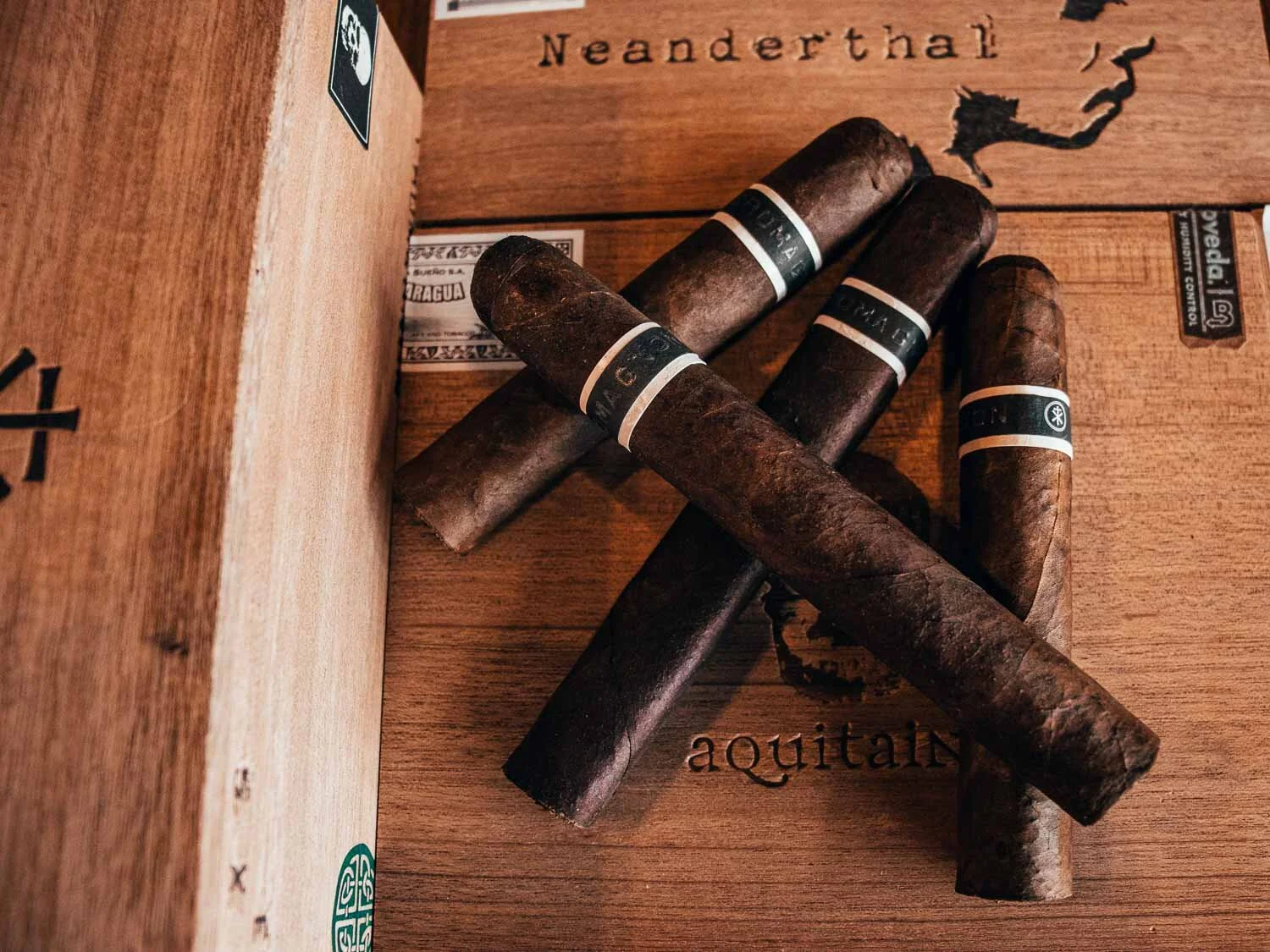 Cigars and Tobacco | Ligero Tobacco House