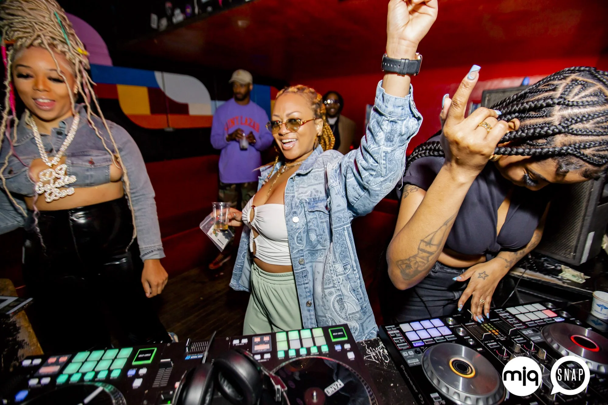 LADIES FIRST — MJQ CONCOURSE