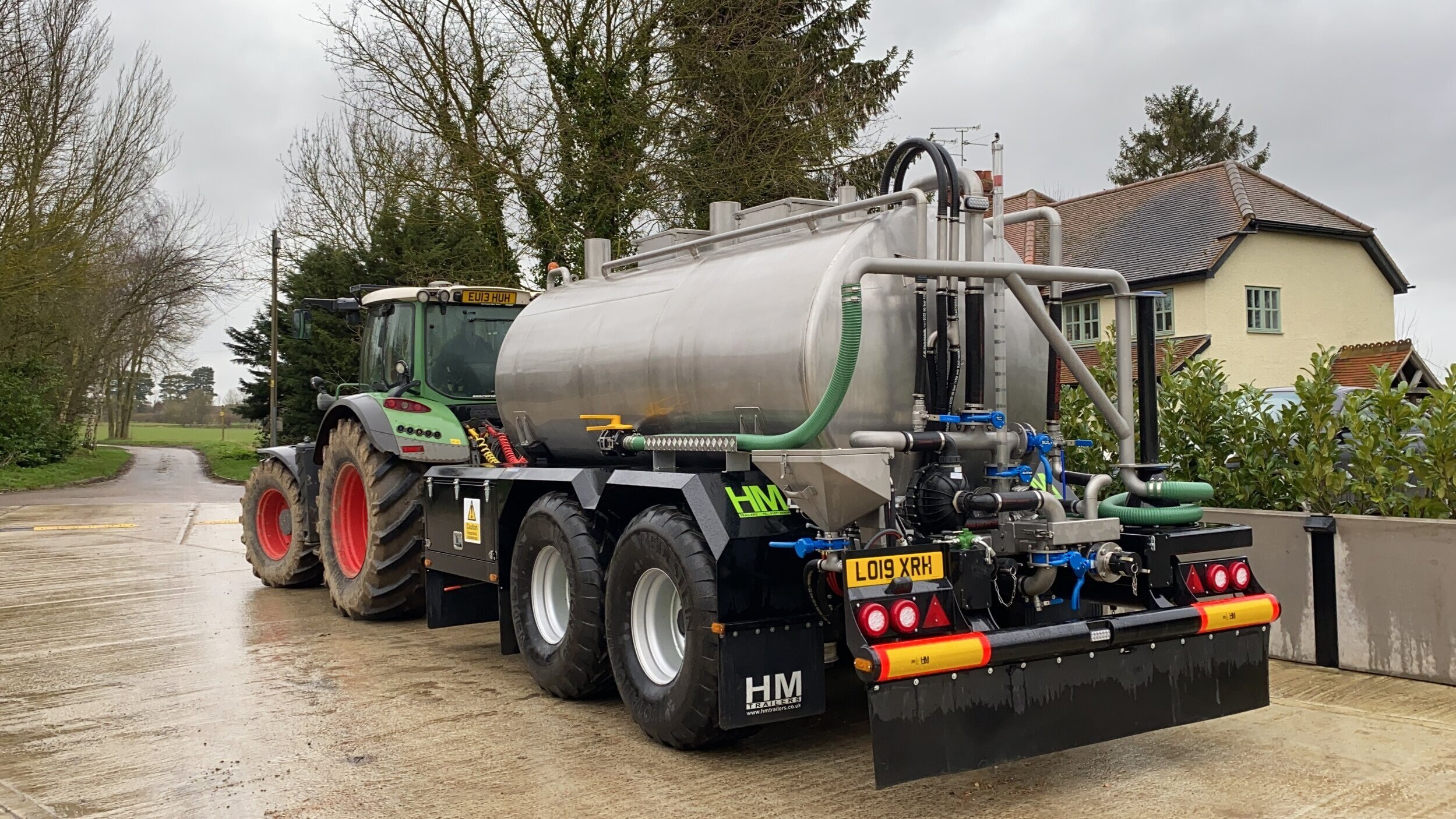 CHASER BOWSER — HM Trailers