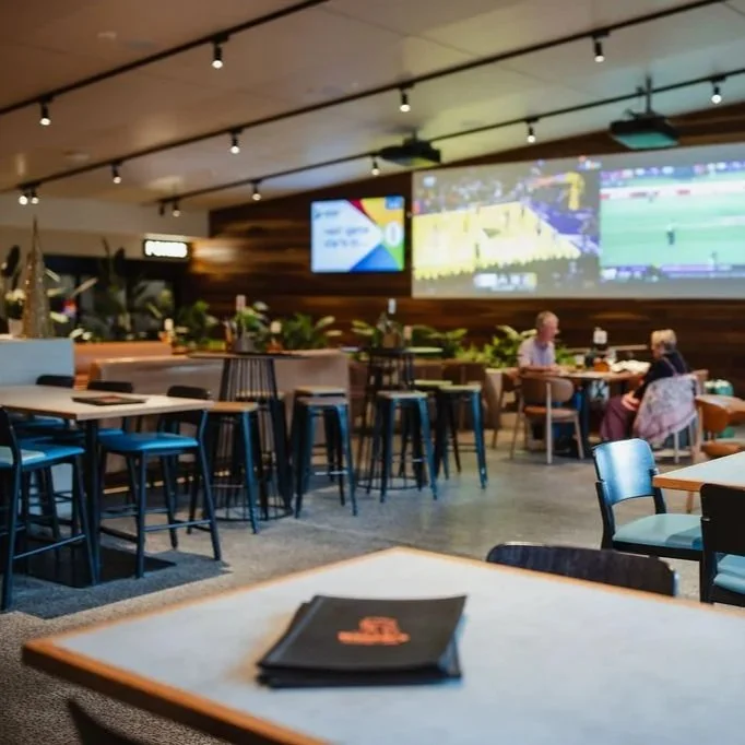 Dining — Hamilton Hotel, Hamilton, QLD