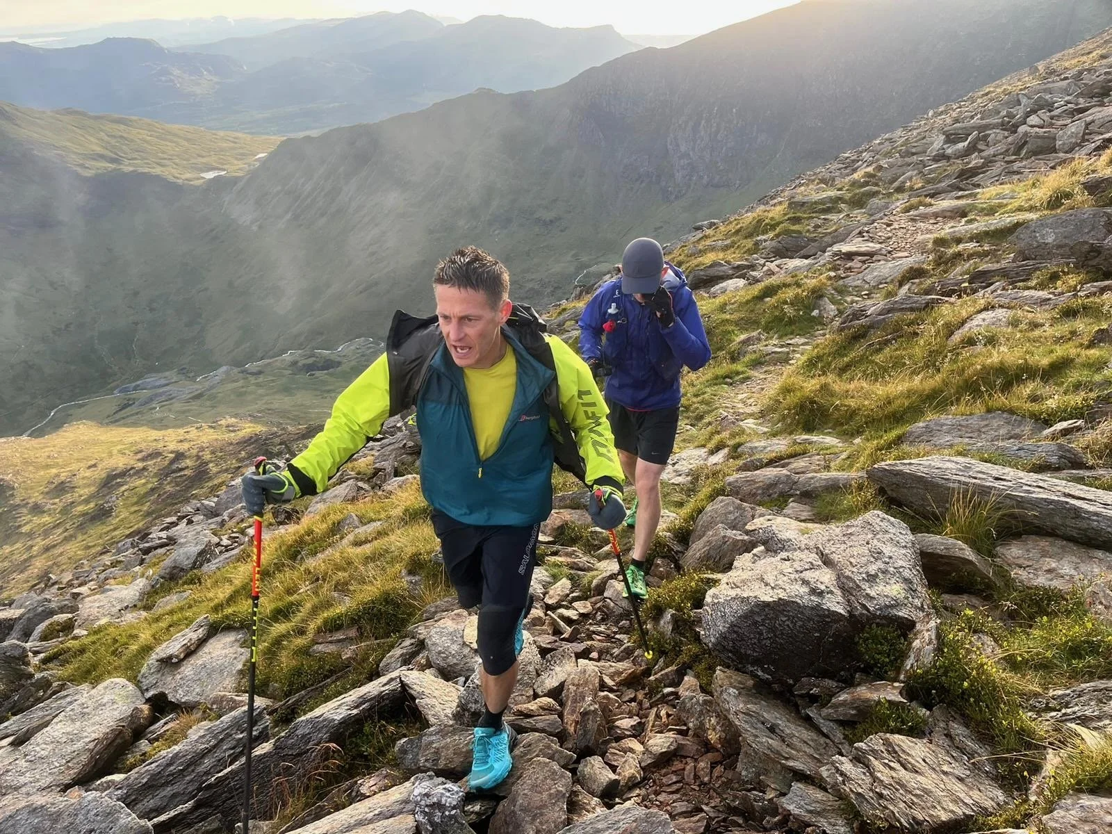 Shane Ohly is the first person to complete the 380km Dragon’s Back Race ...