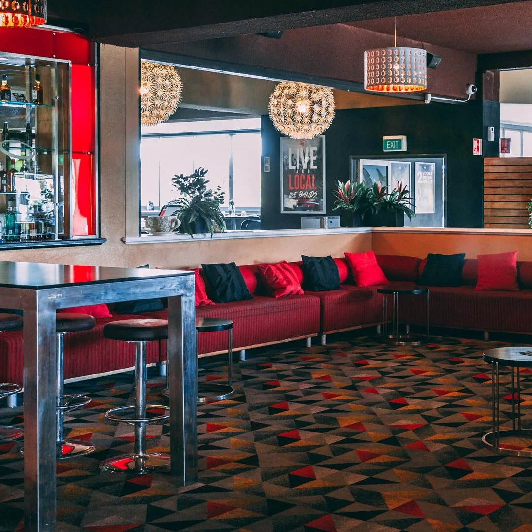 Bar — The Saint George Hotel, Innaloo, WA