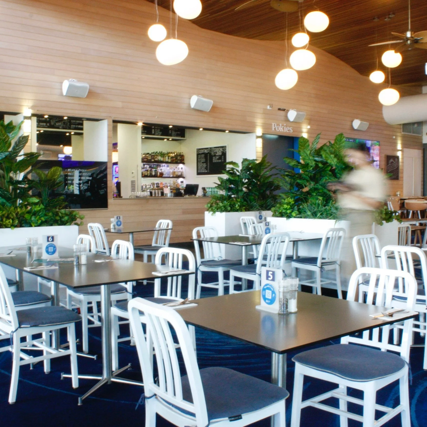 Bar — Coolum Beach Hotel, Coolum, QLD
